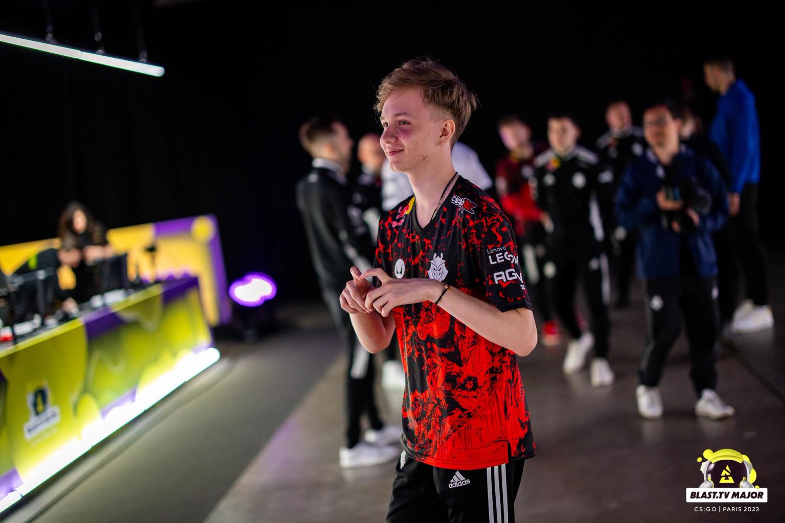 CS2 AWP guide: How to play as an AWPer