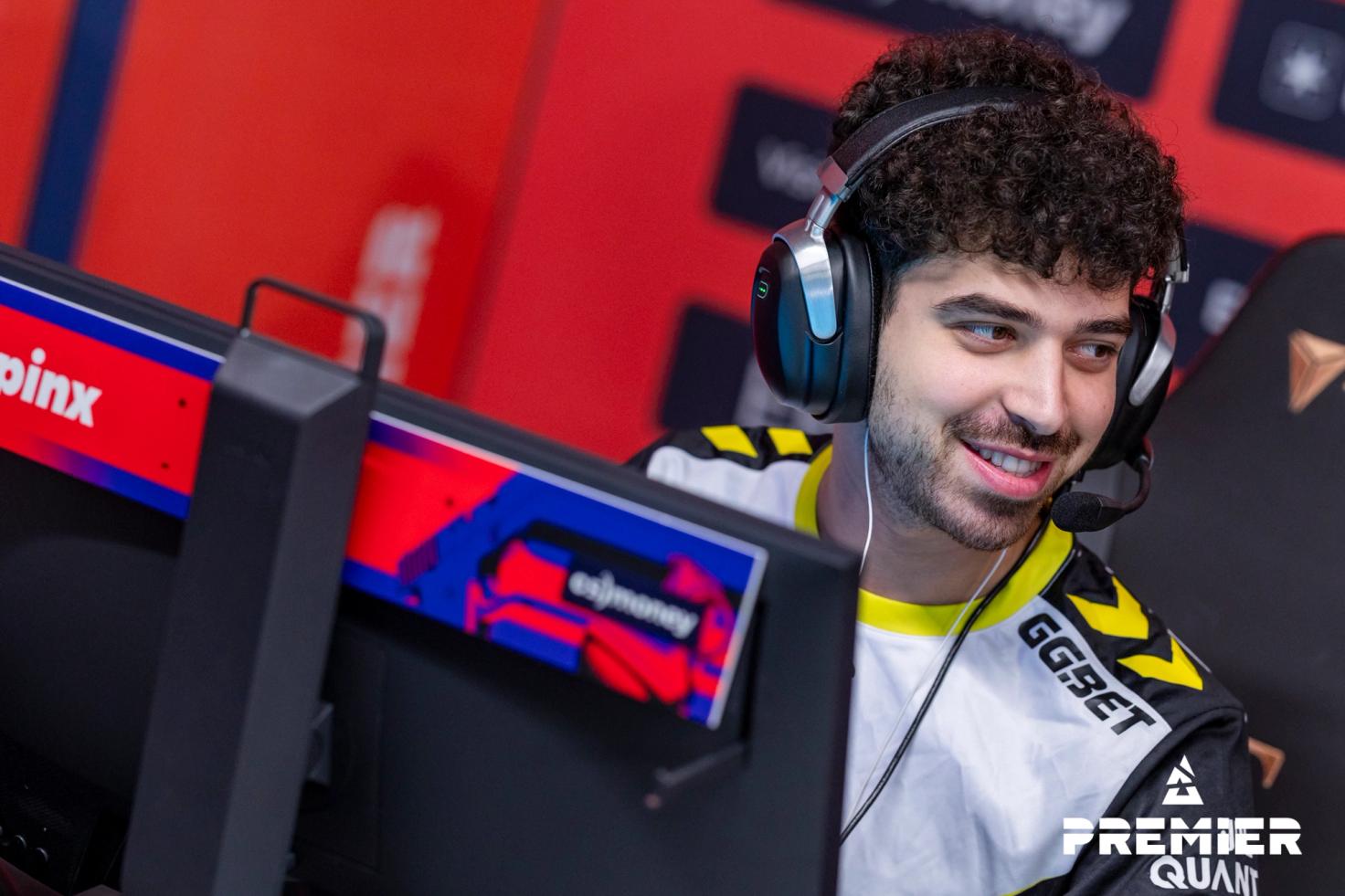 CS2 lurker guide: How to play as a lurker