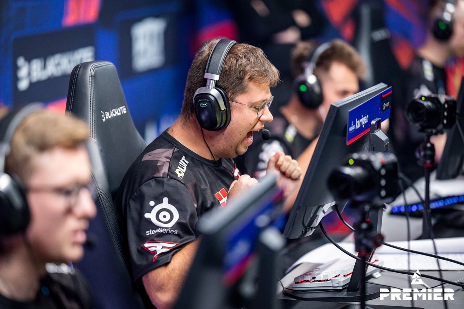 FaZe win banger series to eliminate Falcons