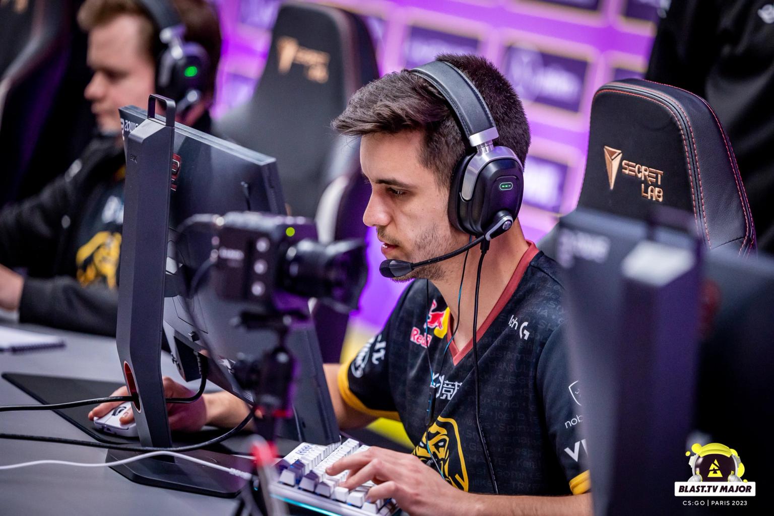 CS2 AWP guide: How to play as an AWPer