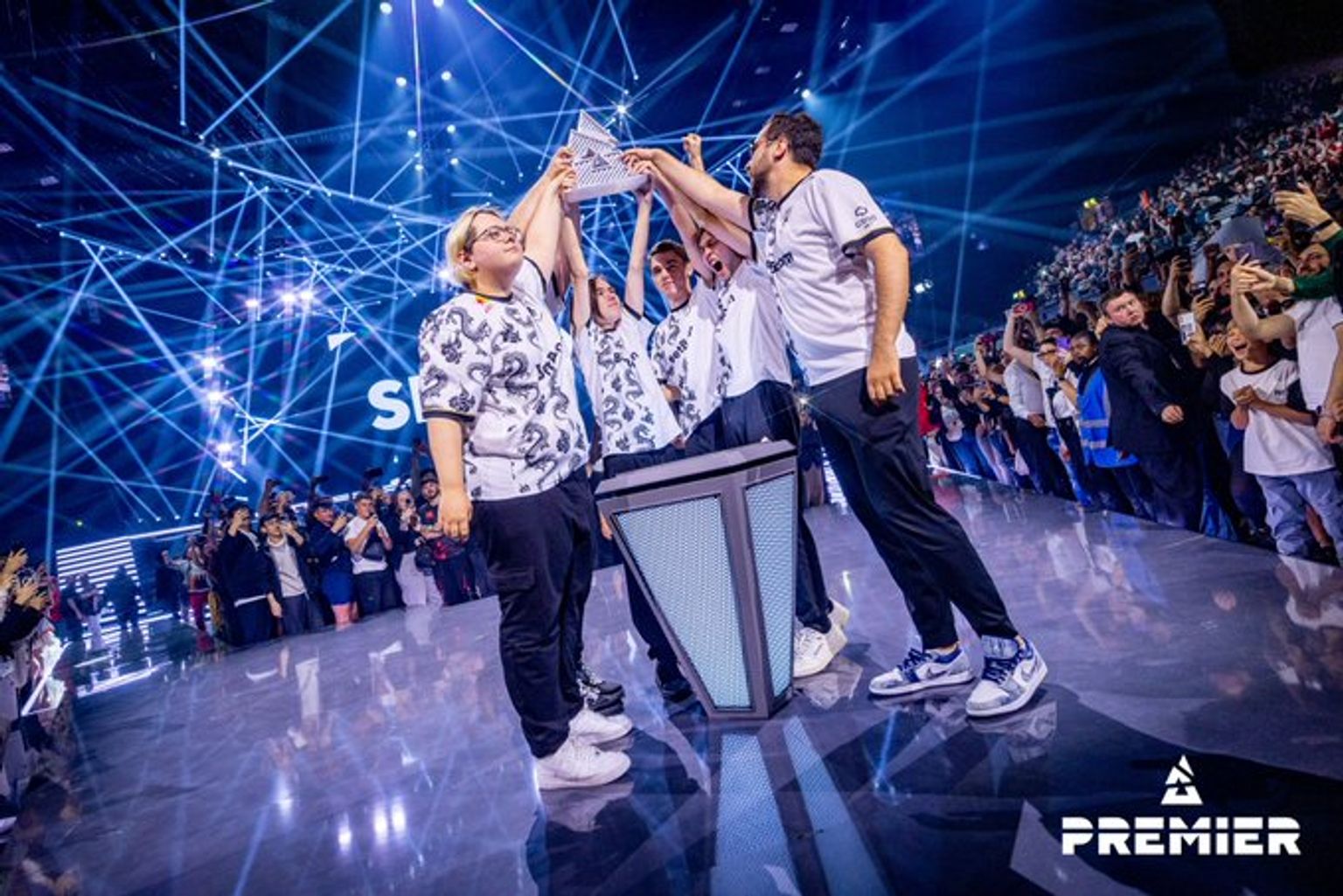 Donk CS2 Settings: Ultimate Config, Crosshair, and mouse settings