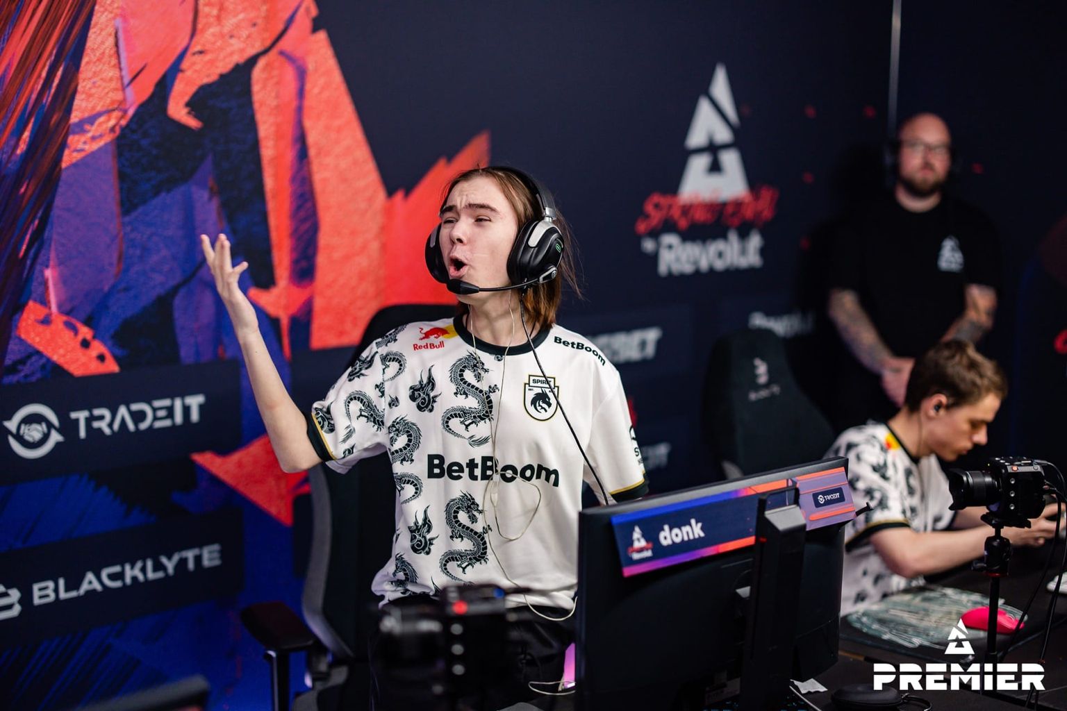 Donk CS2 Settings: Ultimate Config, Crosshair, and mouse settings