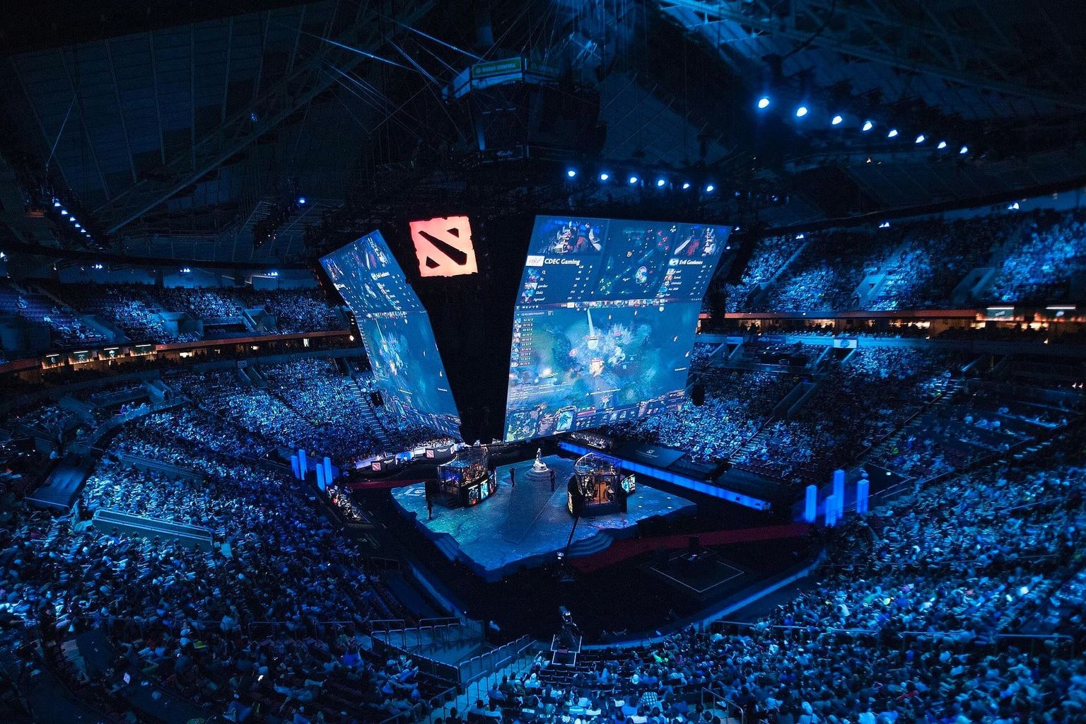 Dota 2 vs LoL guide: A Comparison of Two MOBA Kings