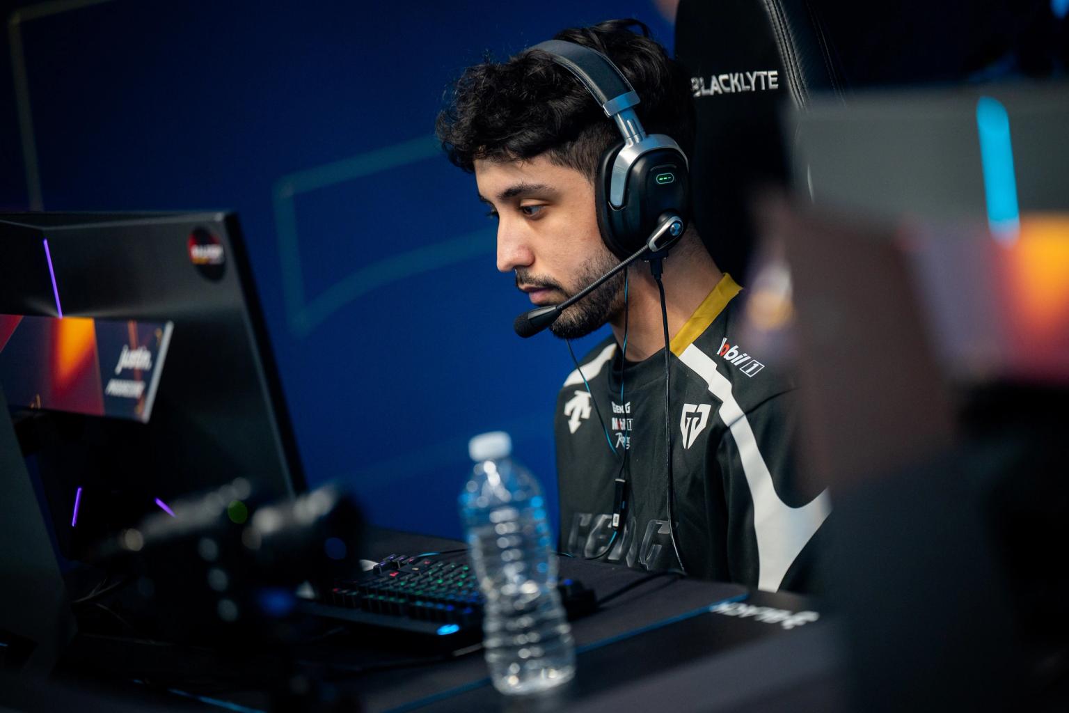 jstn.:"I'm the unc now"