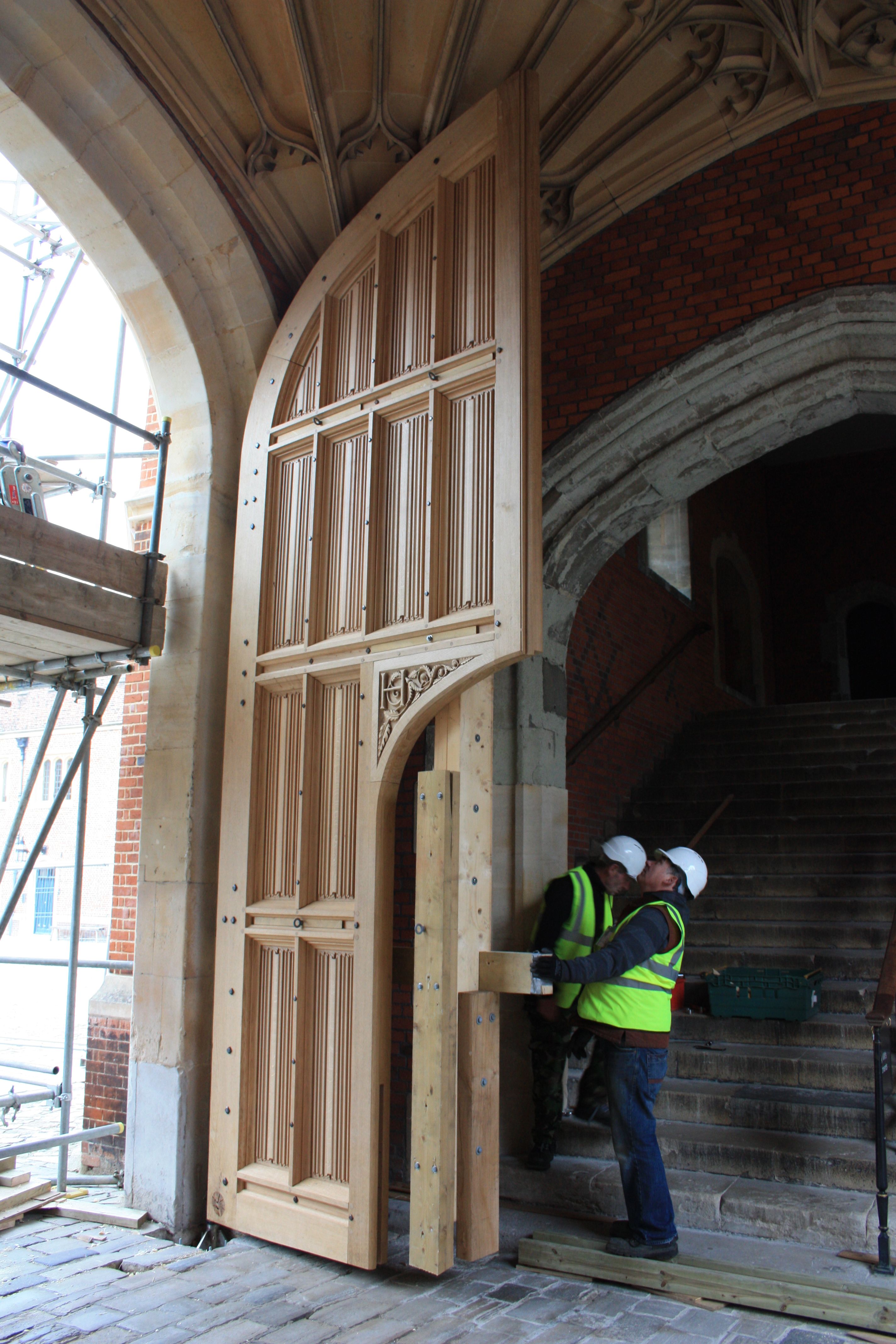 Tudor Style English Oak Gates - Whippletree