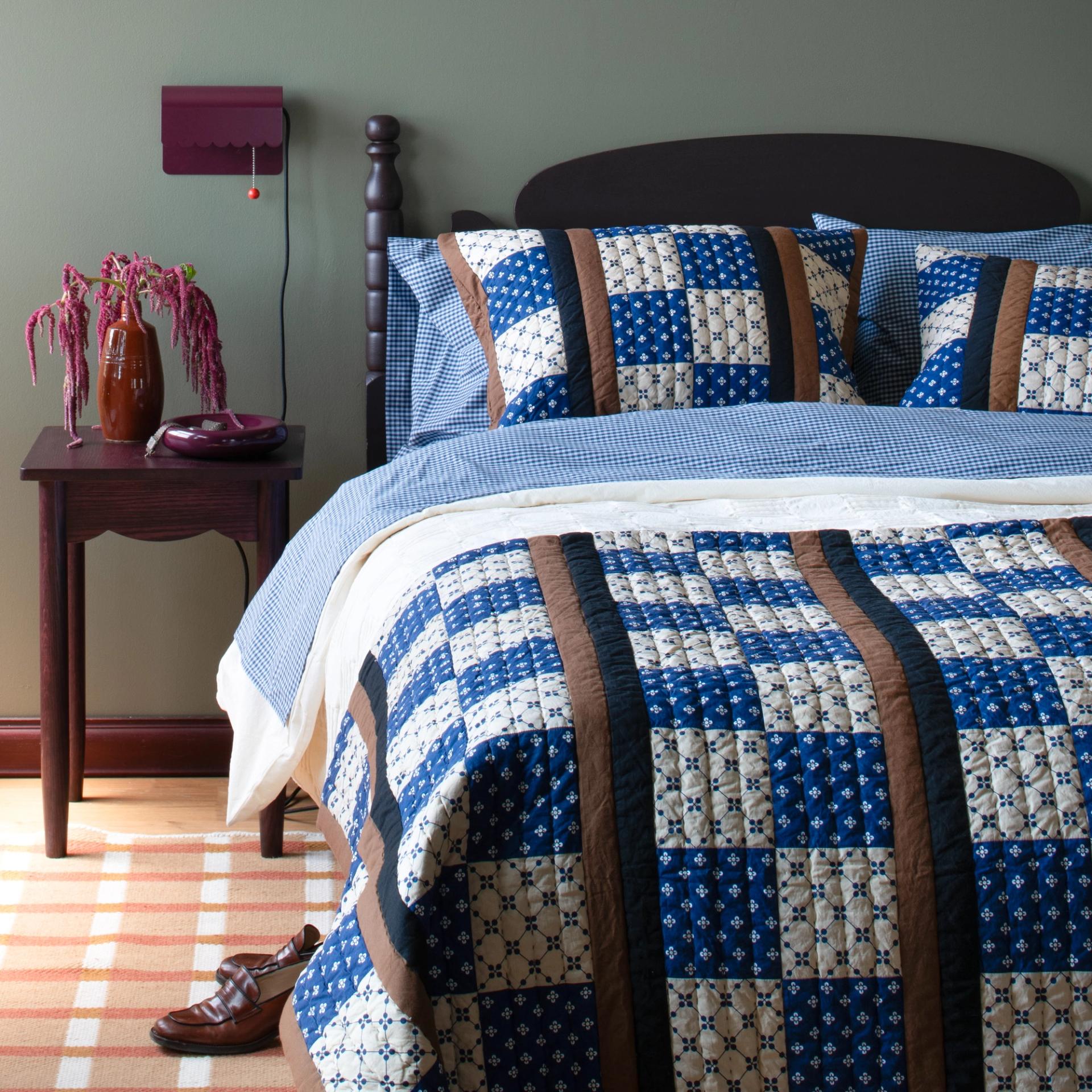 5 Holiday Color Palettes for a Modern, Festive Table