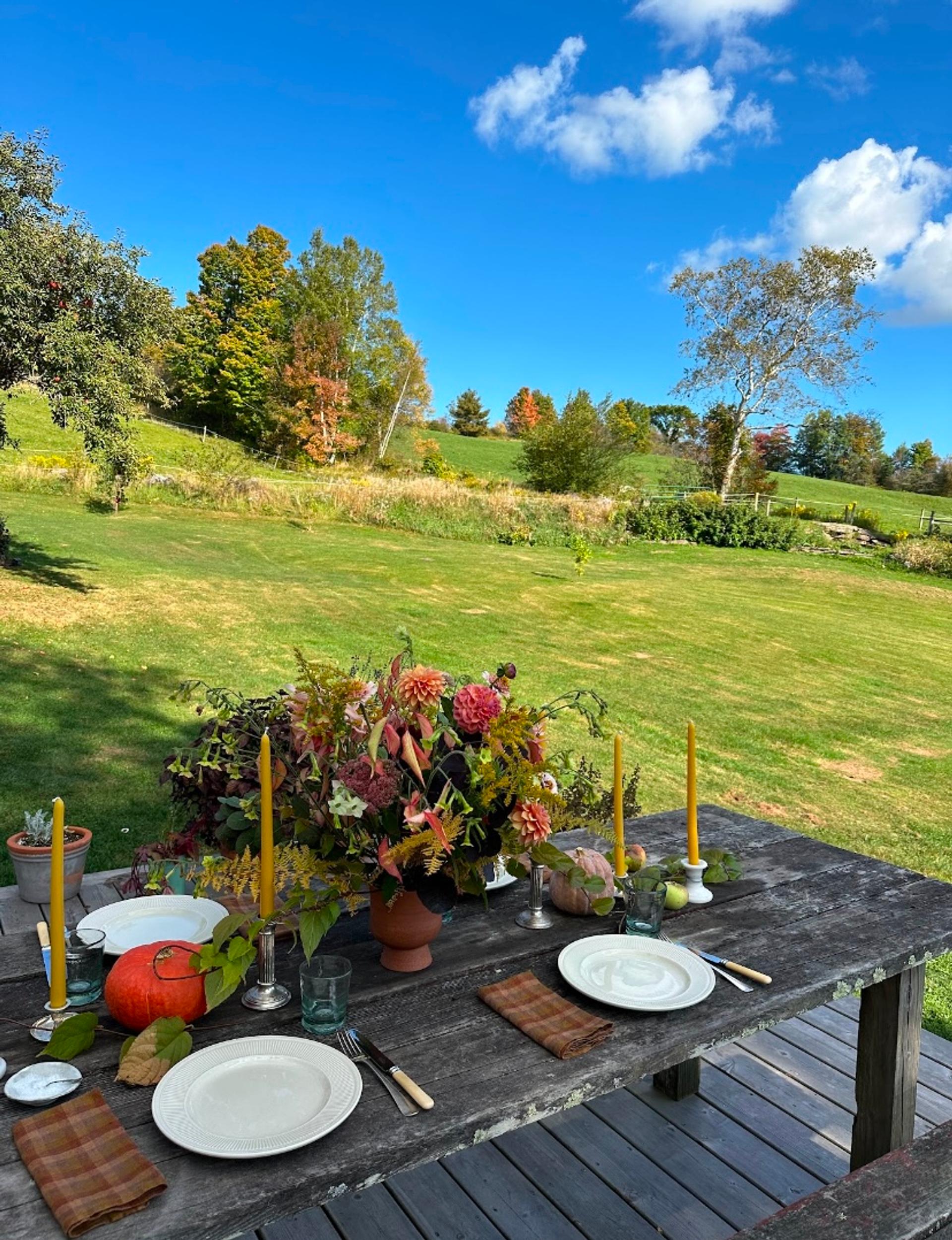 How to Set a Cozy Fall Dinner Party Table Using What You Already Have