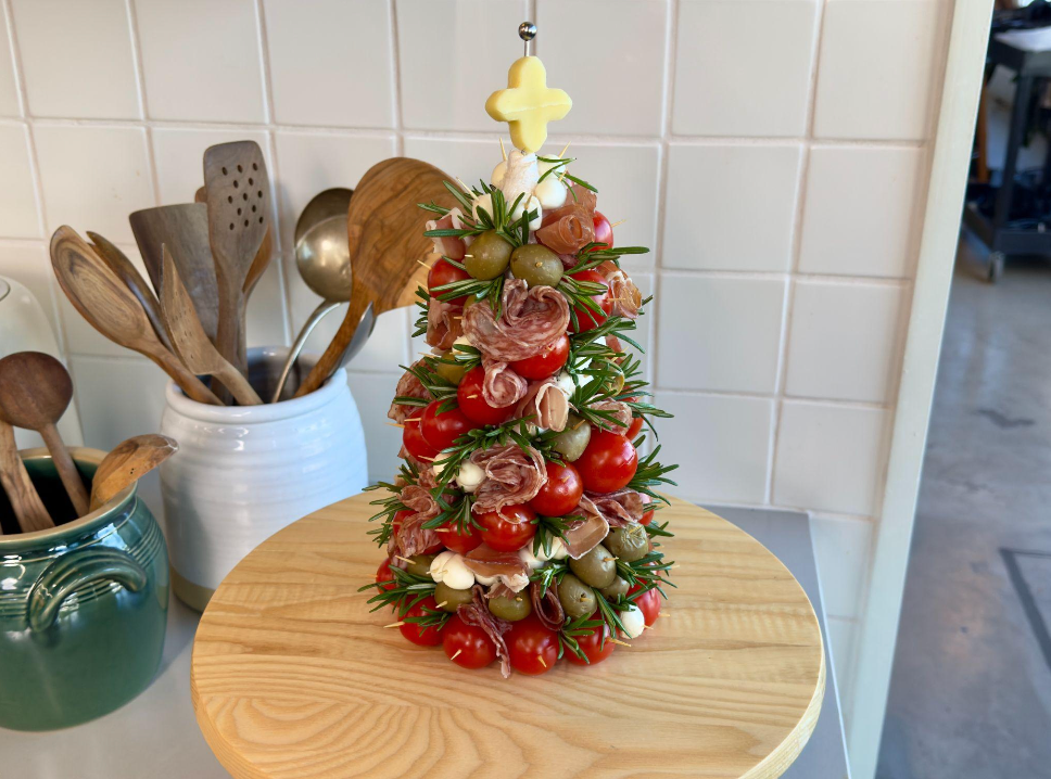 How to Make A Charcuterie Christmas Tree