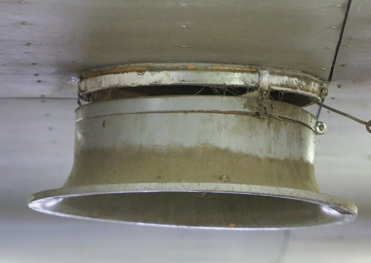 Vet du hvorfor en vifte har en viktig rolle for den oppstallede hesten?