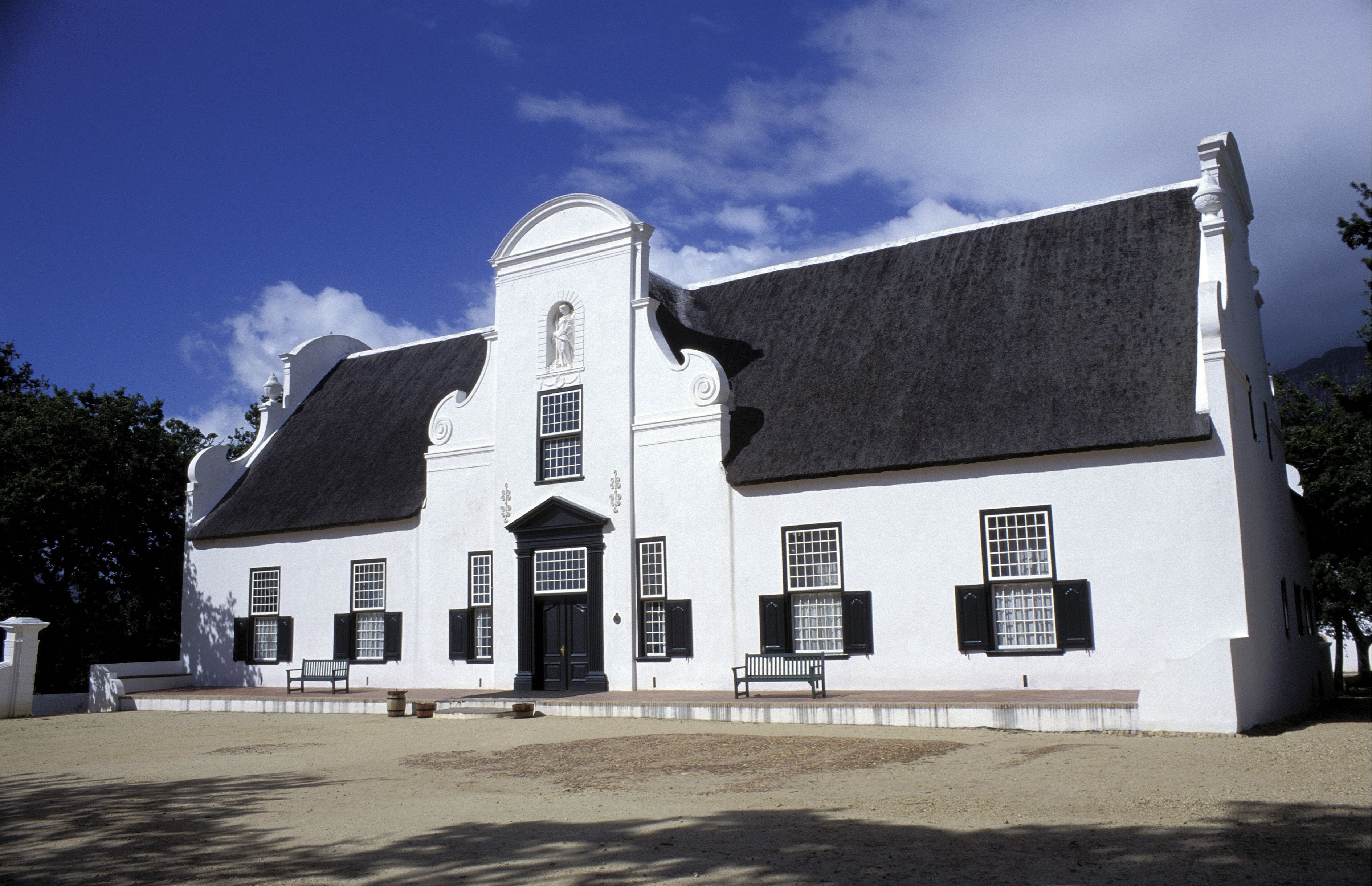 Cape Dutch and the Story Behind the Cape’s White Walls