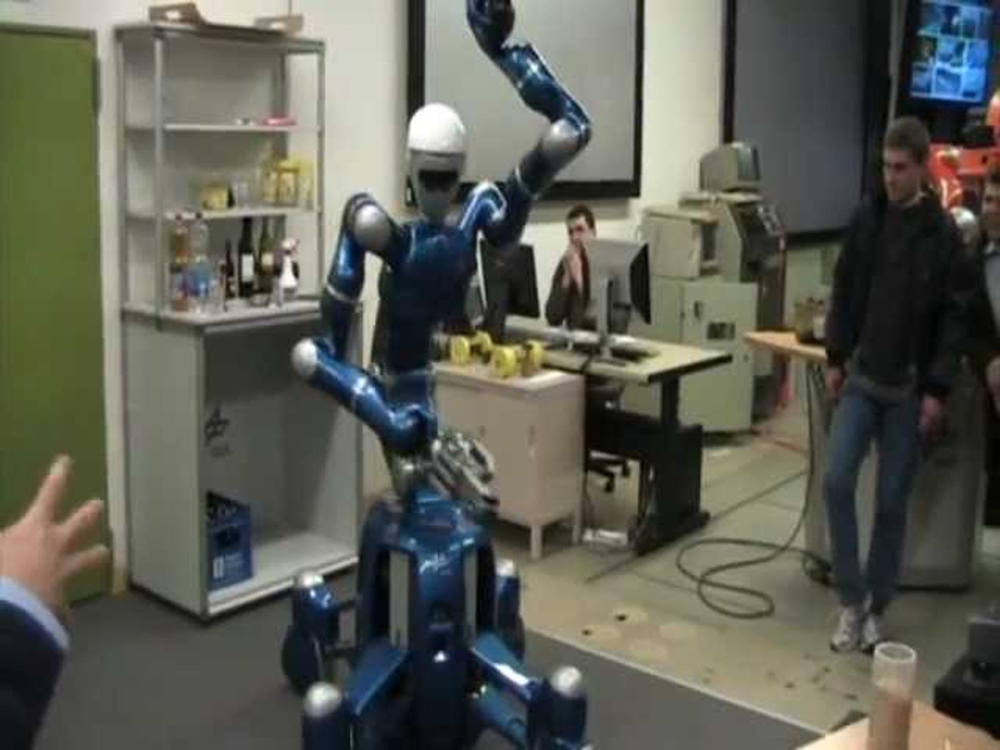 Rollin' Justin - ROBOTS: Your Guide to the World of Robotics