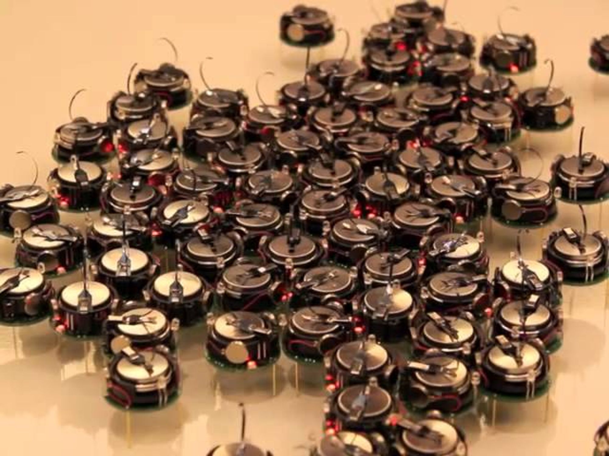 Kilobot - ROBOTS: Your Guide to the World of Robotics