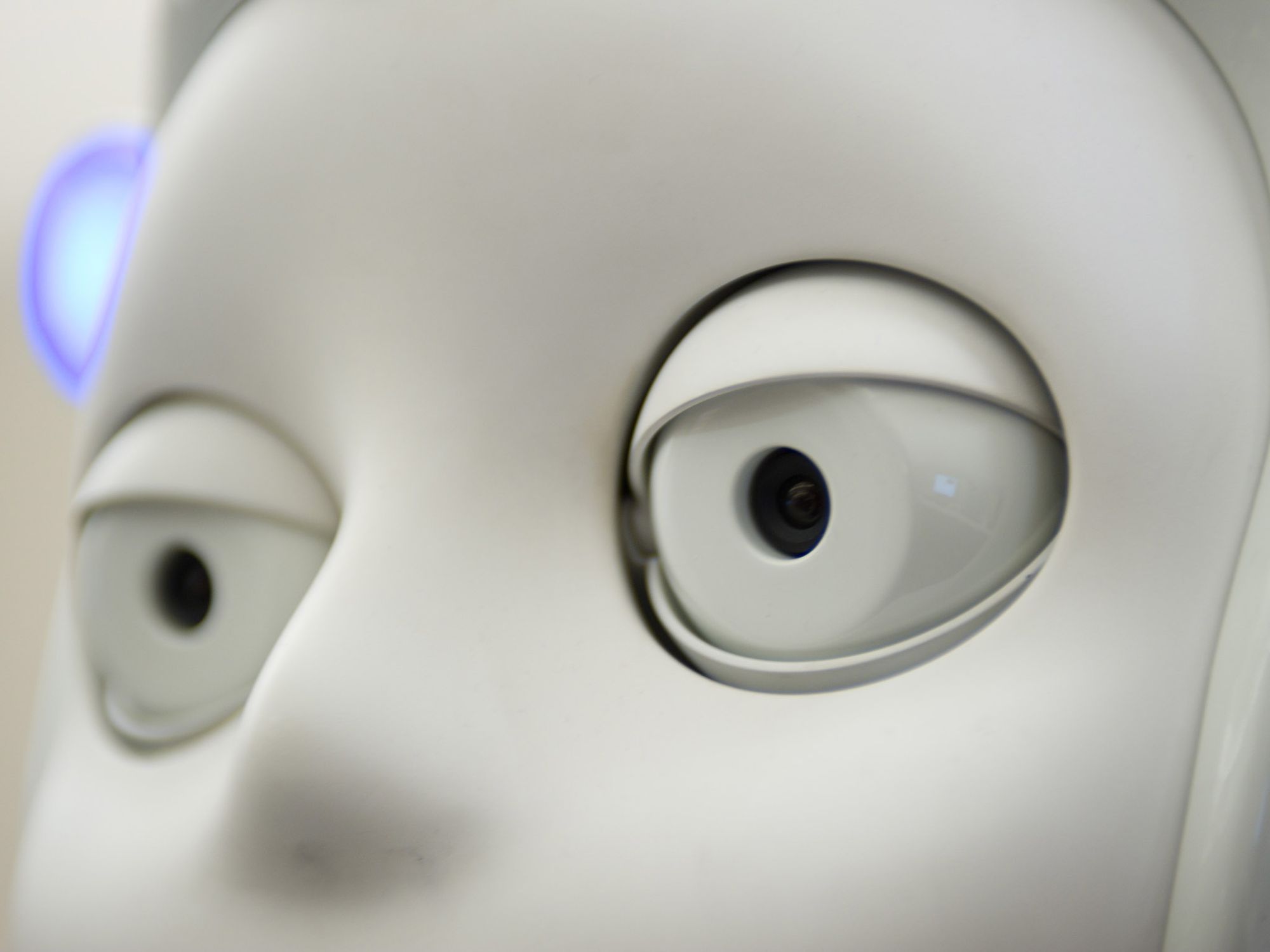 Simon - ROBOTS: Your Guide to the World of Robotics