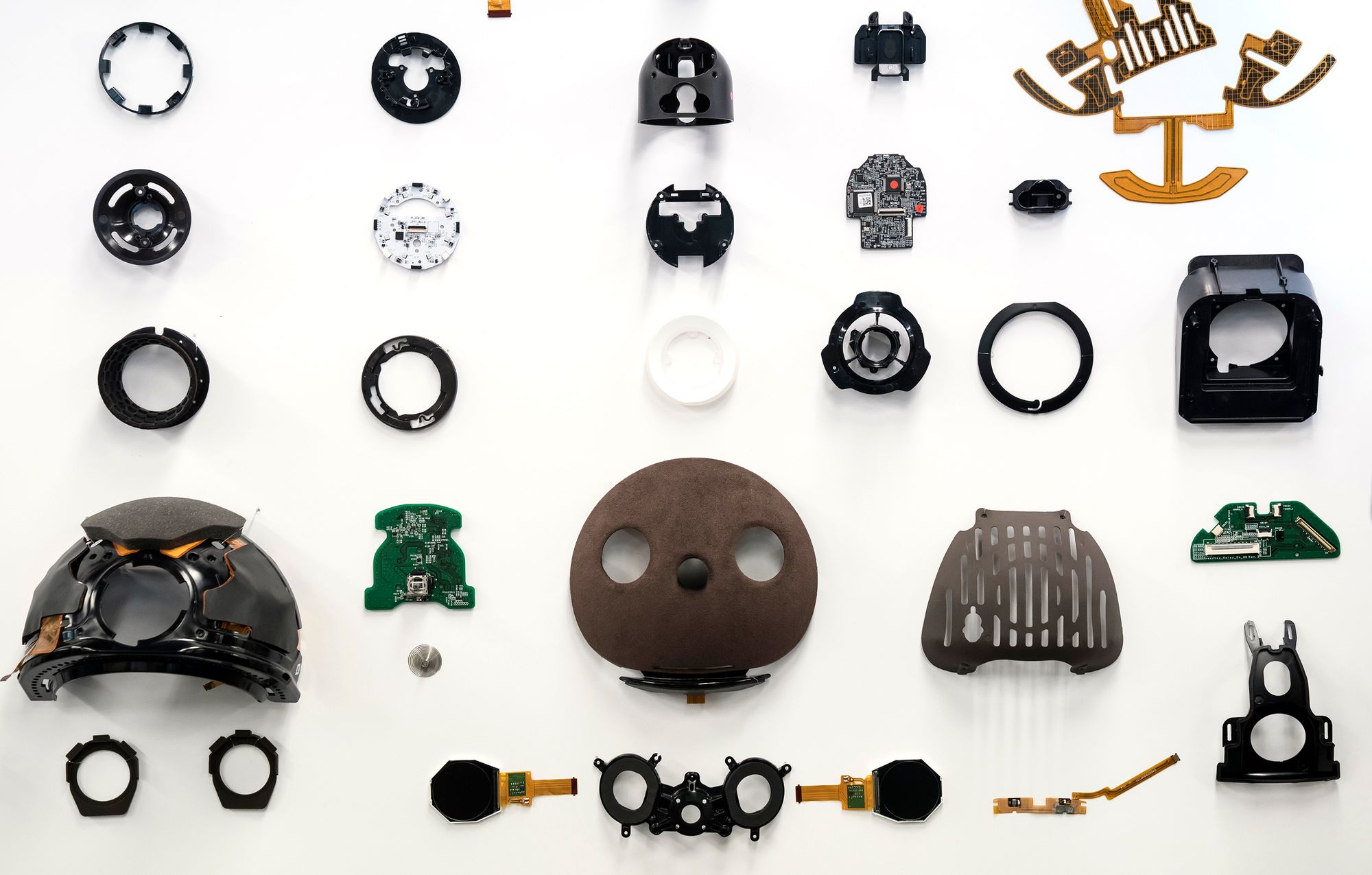 LOVOT - ROBOTS: Your Guide to the World of Robotics