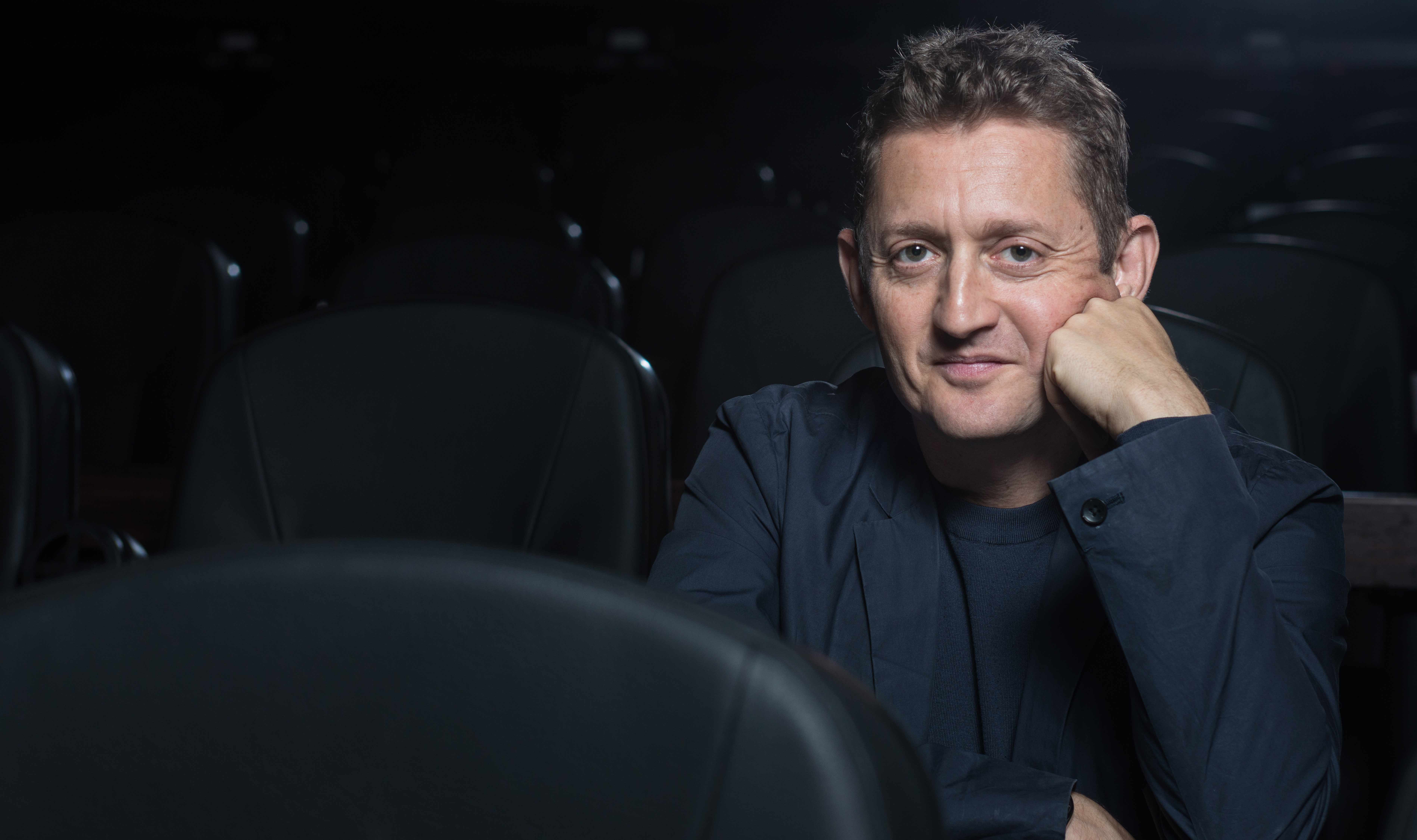 Interview with Alex Winter, Director of Relatively Free