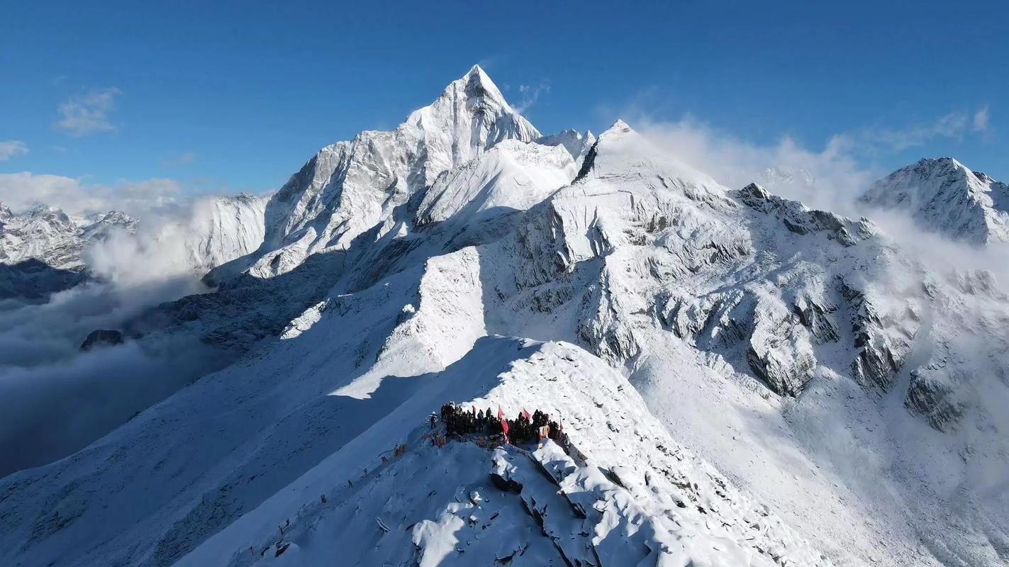 Mount Siguniang: The Oriental Alps & Queen of Sichuan Peaks