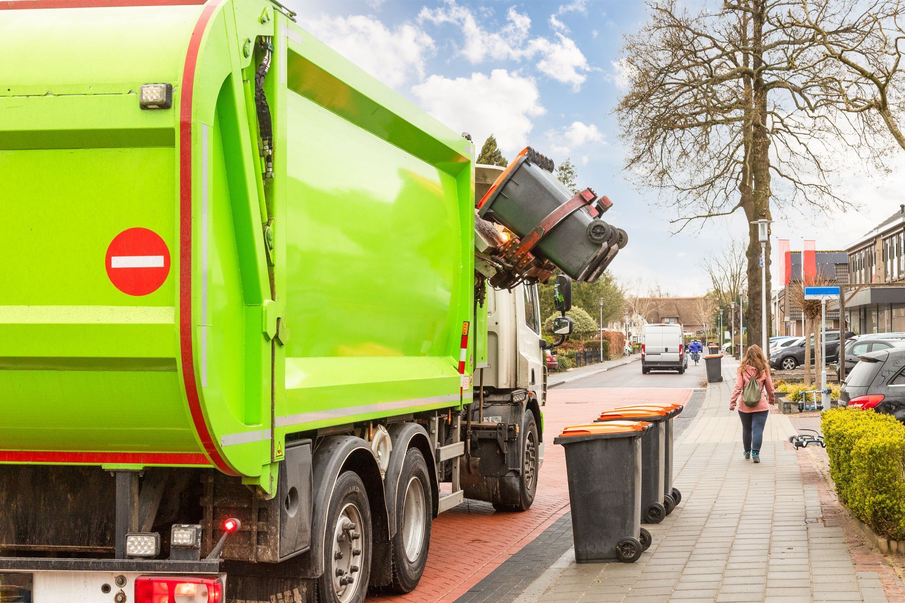 Garbage Truck Rear-End Collision Results in Spinal Injuries | Case Study