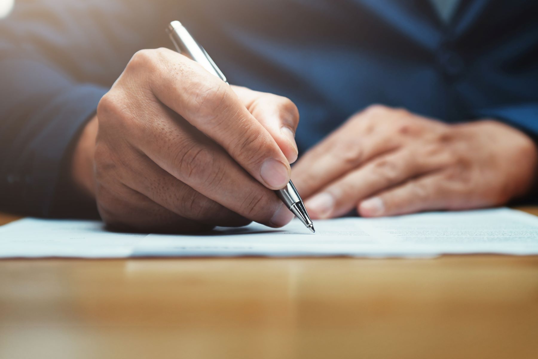 Handwriting Expert Witnesses: Role, Value, & Admissibility