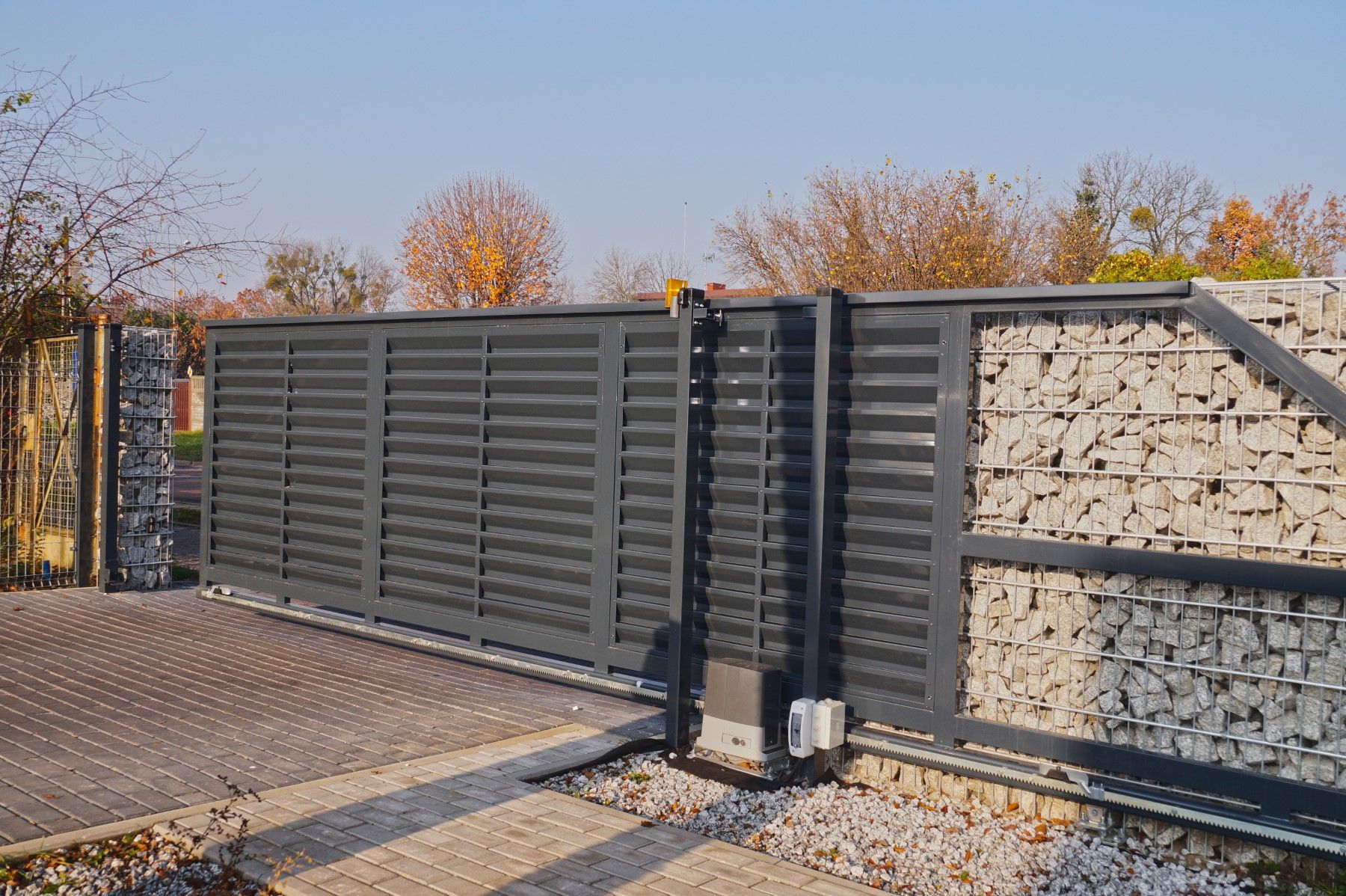 Mechanized Gate Malfunction Leads to Severe Injury