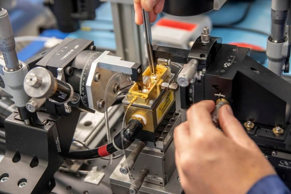 More than just “packaging”: a leap forward in photonics miniaturization