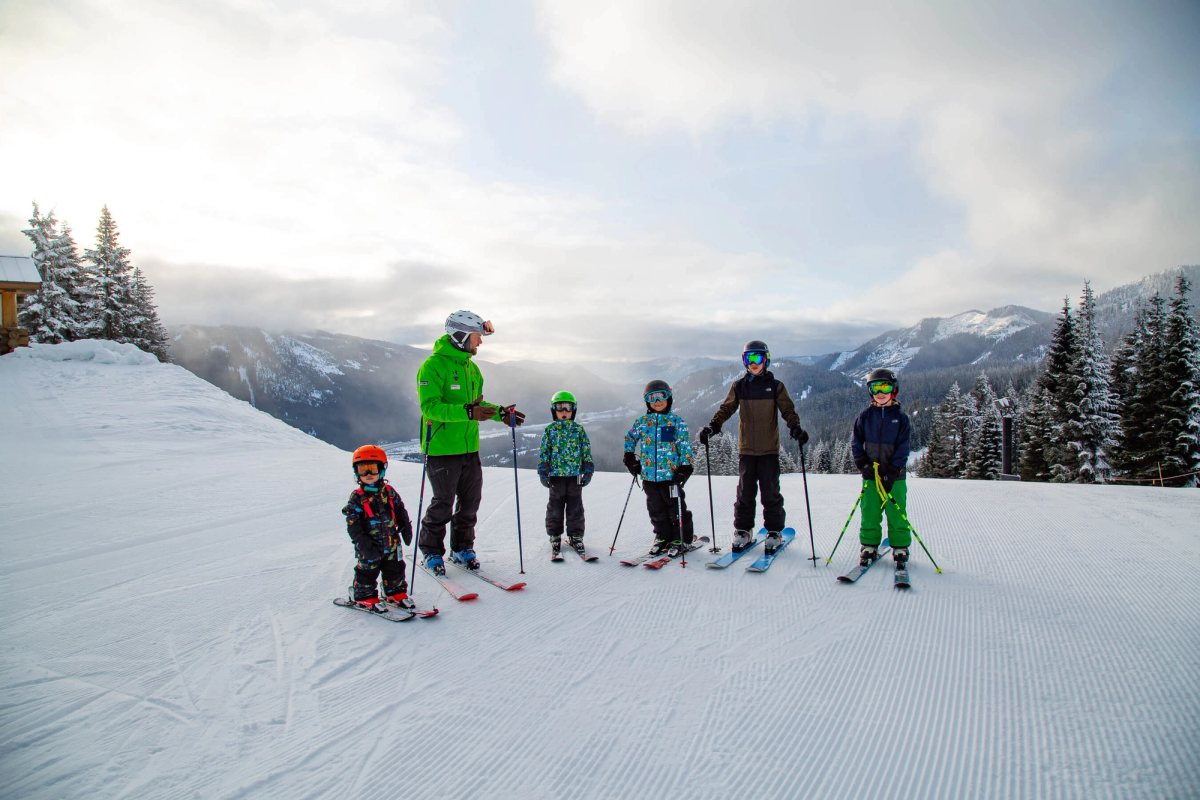 Ages 4-17 Seasonal Program | Summit at Snoqualmie