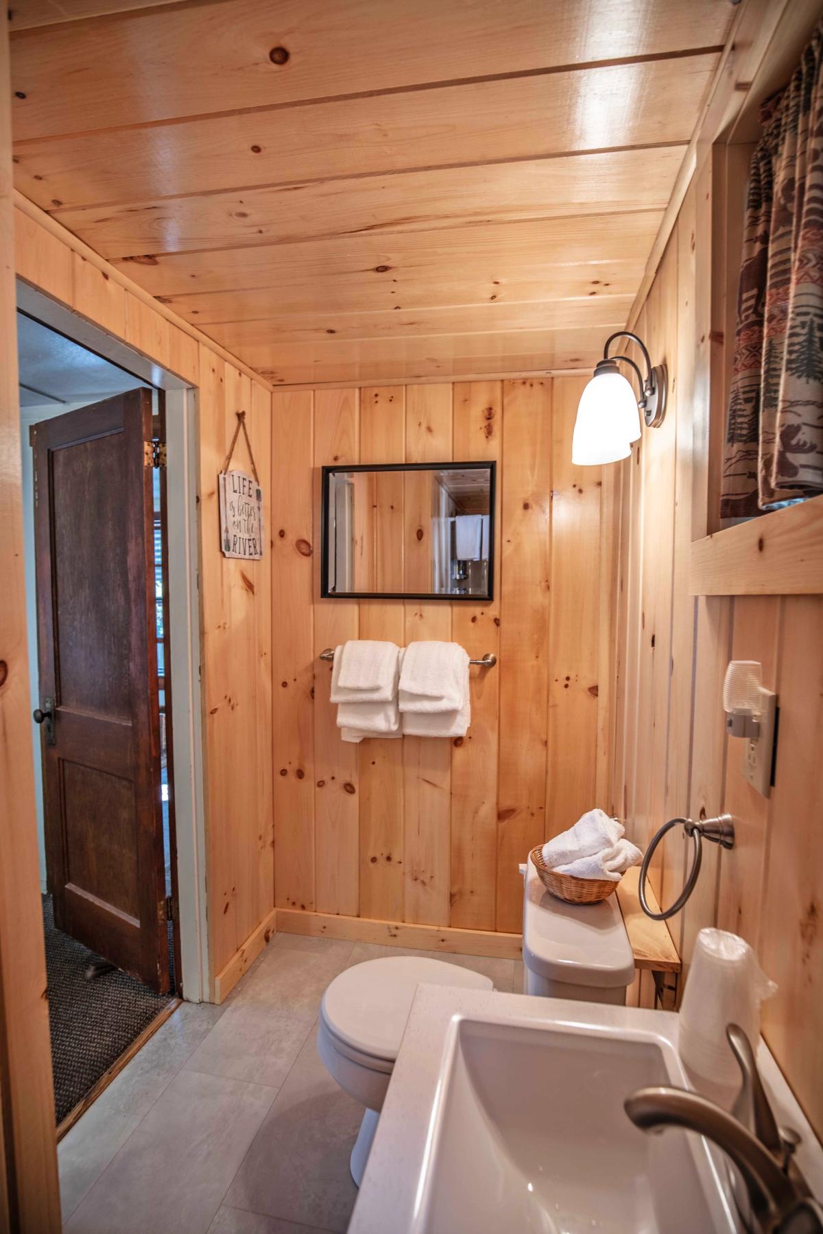 Falling Waters Accomodation | Pemi Cabins Lincoln, NH