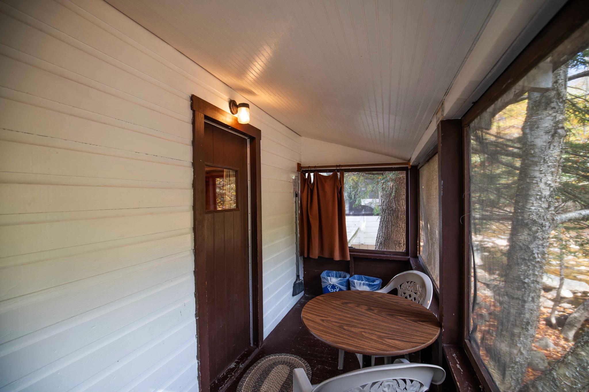 The Flume Accomodation | Pemi Cabins Lincoln, NH