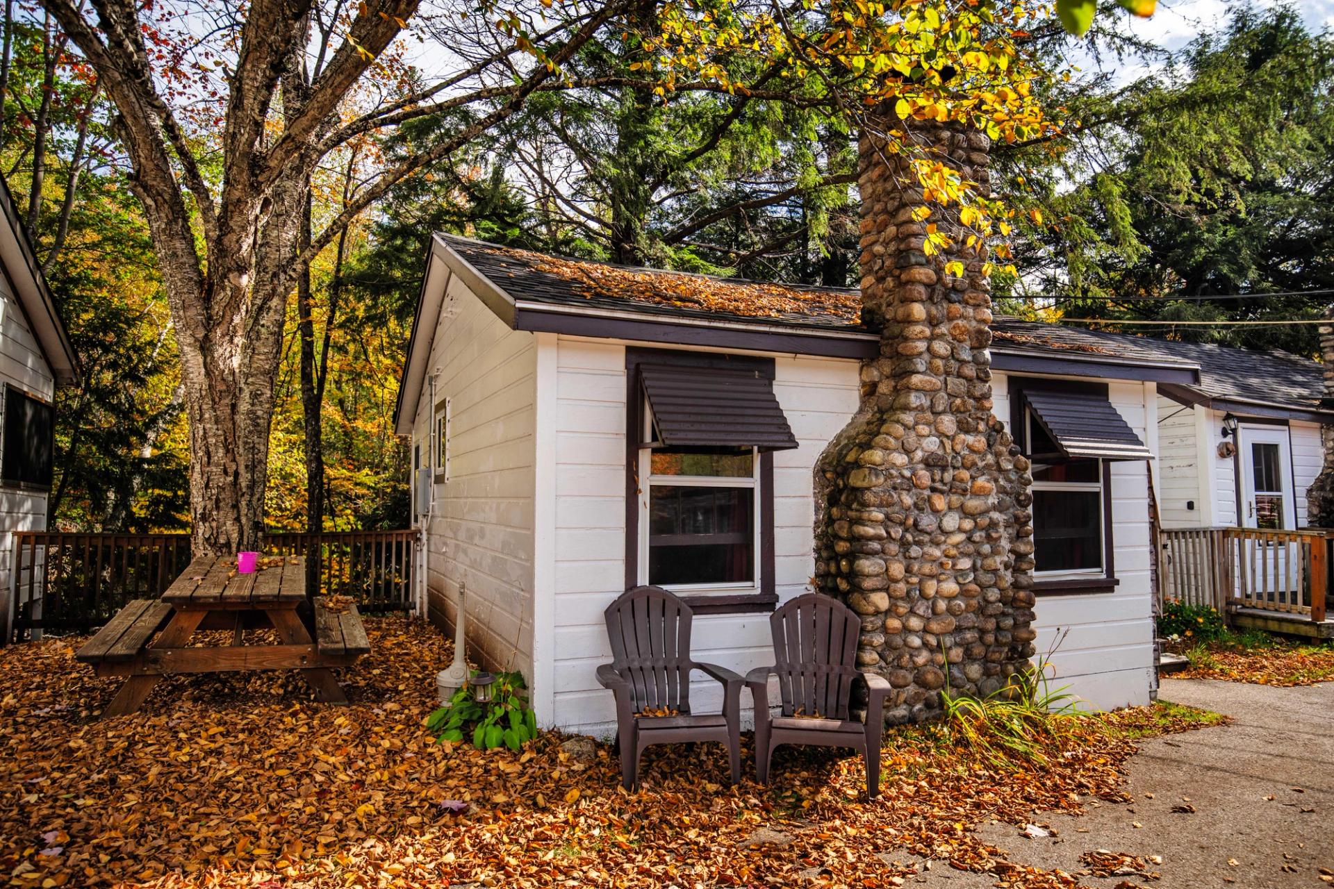 Falling Waters Accomodation | Pemi Cabins Lincoln, NH