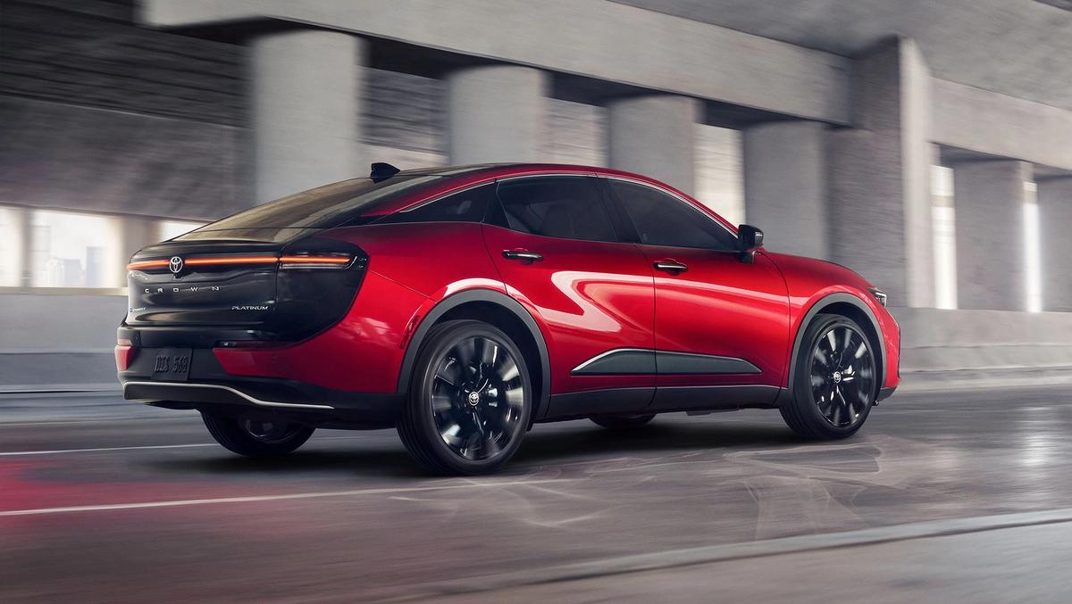 The 2026 Toyota Crown Hybrid | Southeast Toyota Dealers