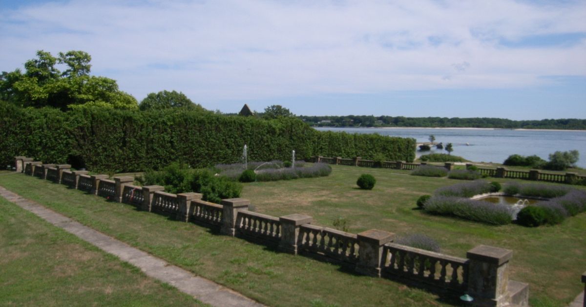 Richard Hogan and Carron Sherry donate conservation easement on ...