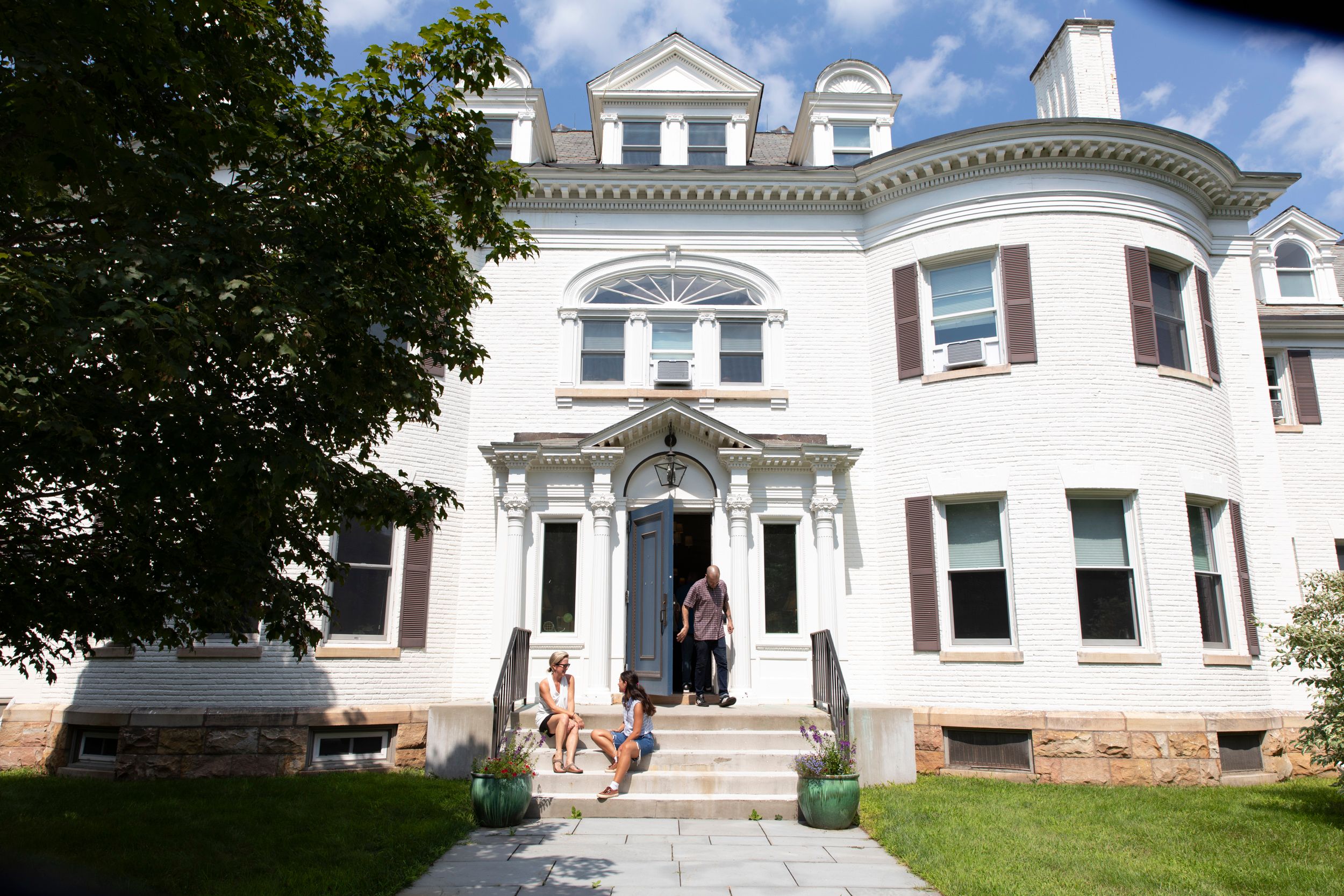 Who Should Consider Treatment at the Austen Riggs Center?