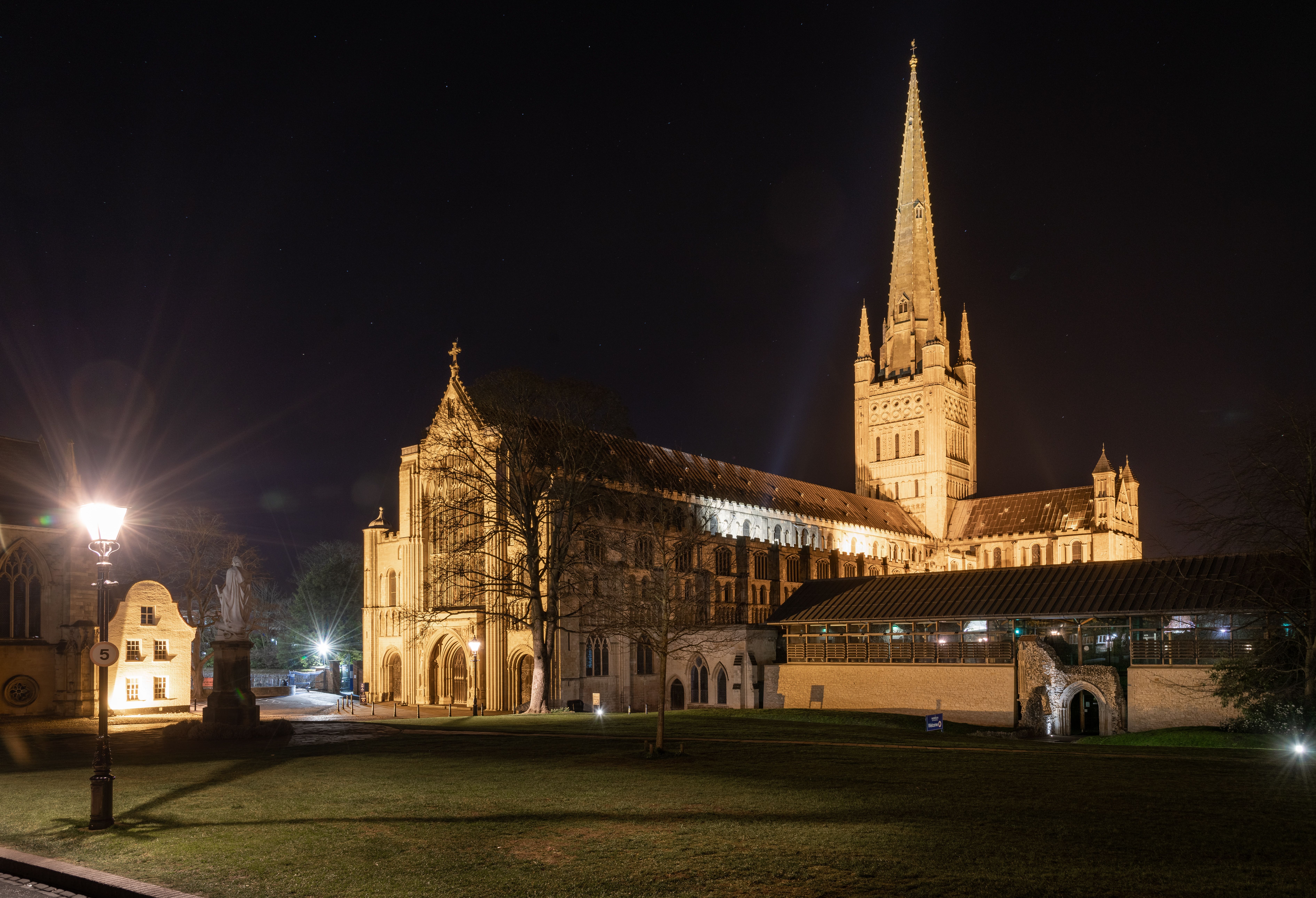 All Souls' Requiem Eucharist | Norwich Cathedral