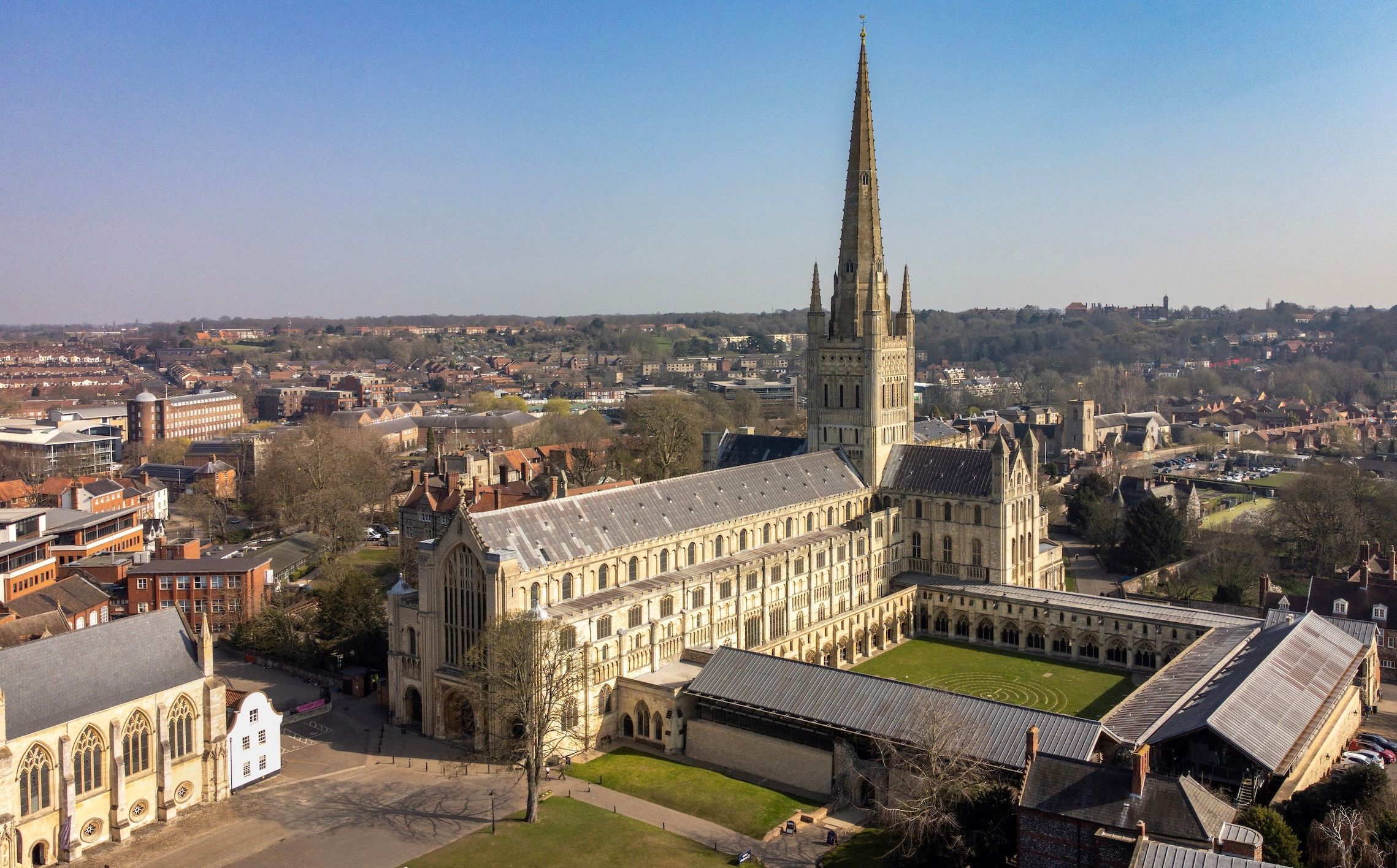 Specialist Tour: The South Facade | Norwich Cathedral