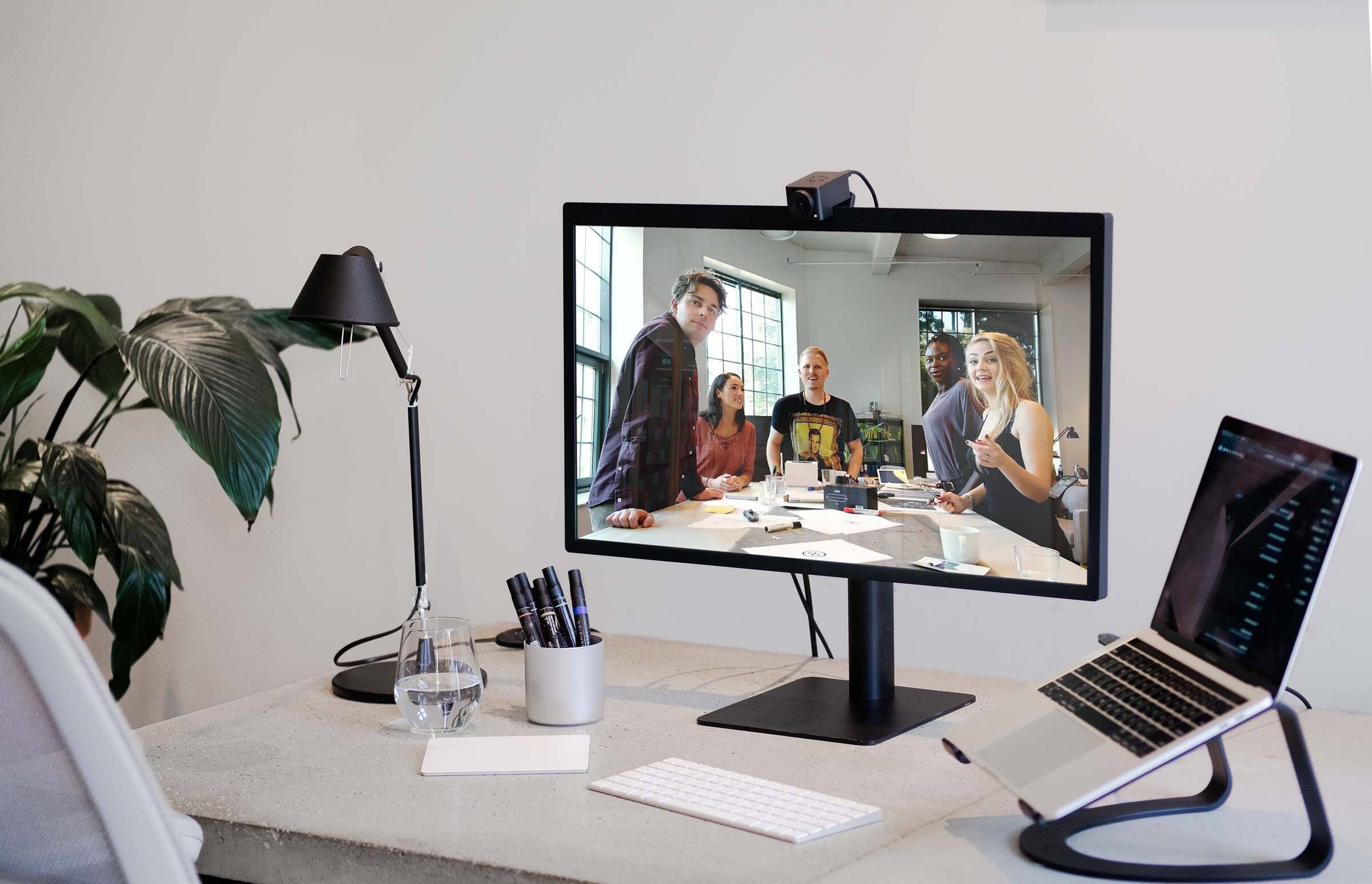 Bringing professional video to home offices | Huddly