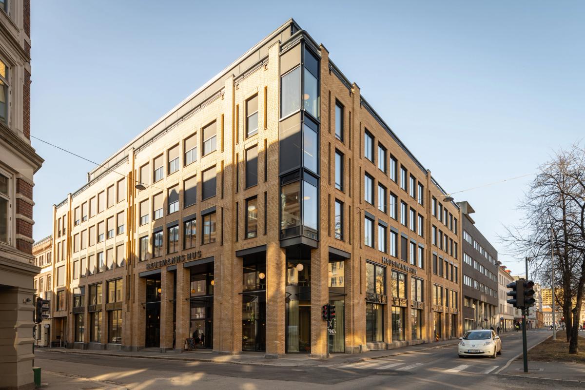 Hausmanns Hus - INC.