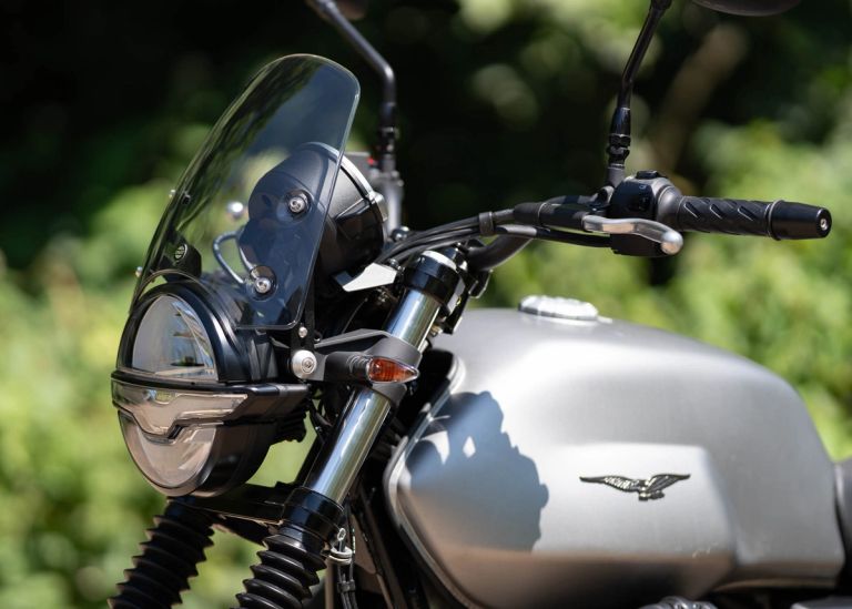 Dart Flyscreens - The Original Small Motorcycle Windshield