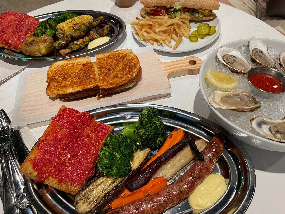 A Look At DC's Newest Food Hall: The Square - City Cast DC