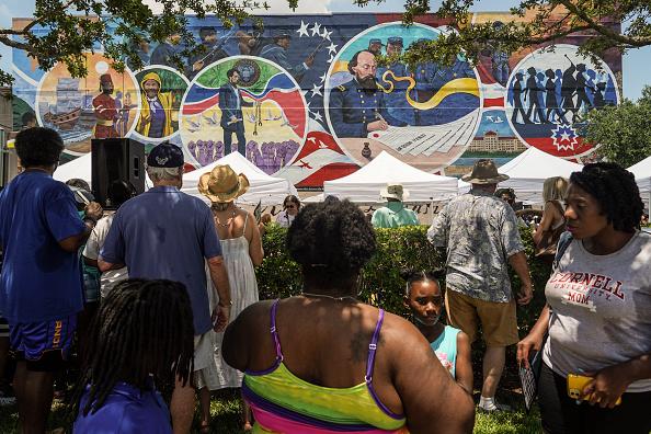 The History Of Texas' H-E-B - City Cast Houston