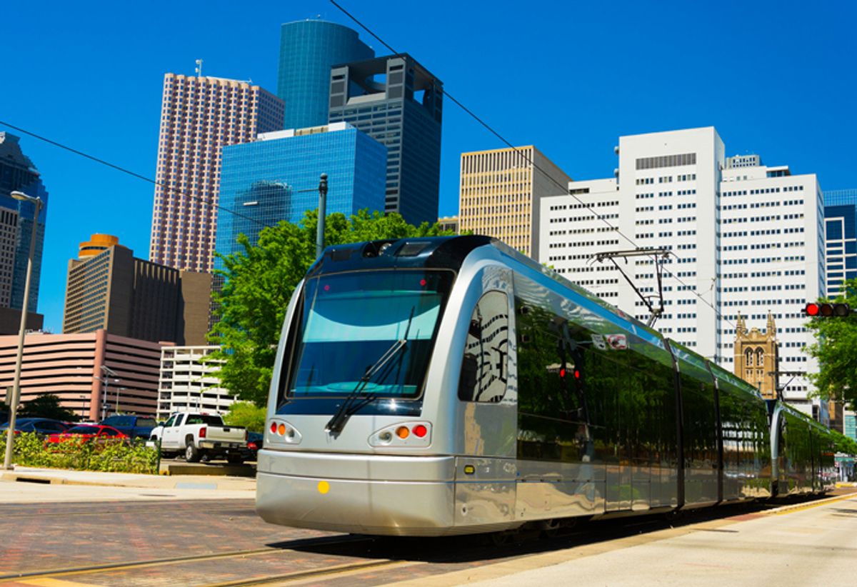 How To Use Houston's MetroRail - City Cast Houston
