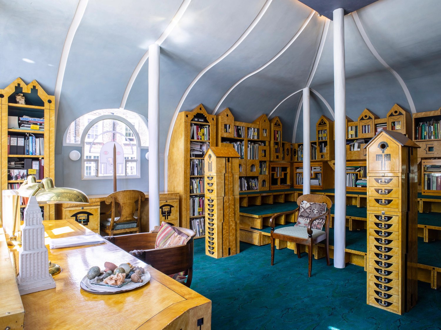 Curator-led Tour of The Cosmic House – Jencks Foundation