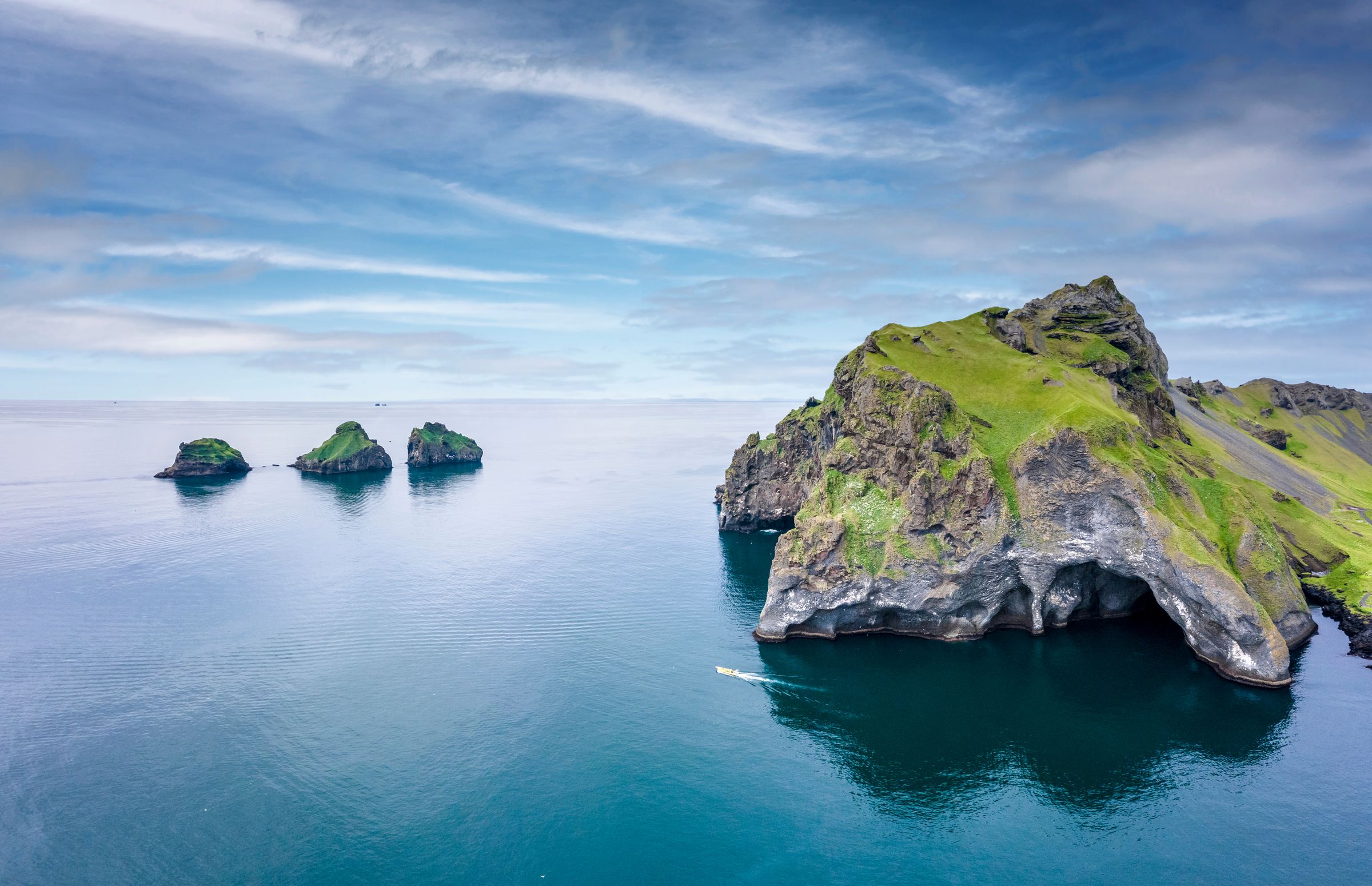The Ultimate Guide to Elephant Rock in Heimaey Island