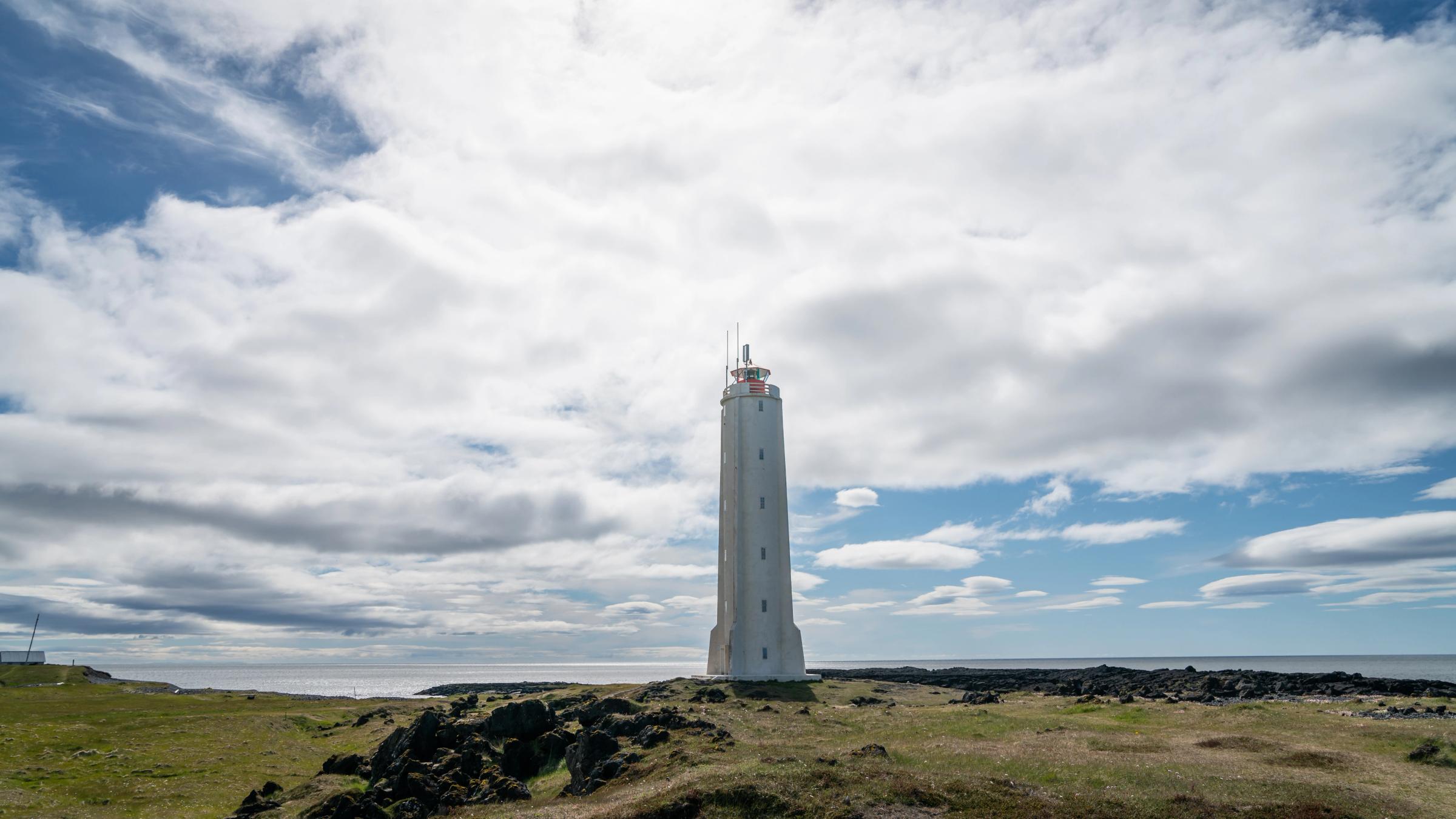 A Guide to Visiting Lóndrangar: Iceland's Twin Basalt Pinnacles