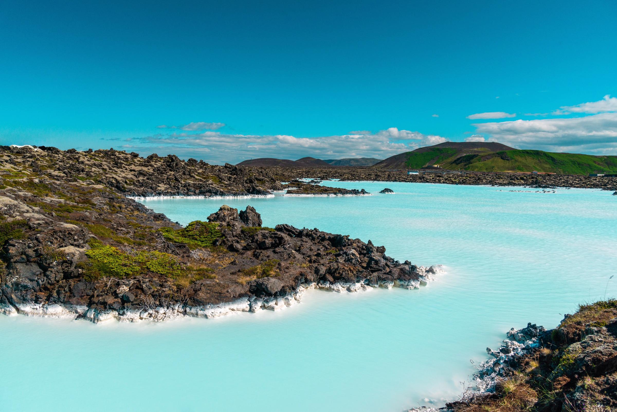 Weather in Iceland in June: What to Expect in 2026
