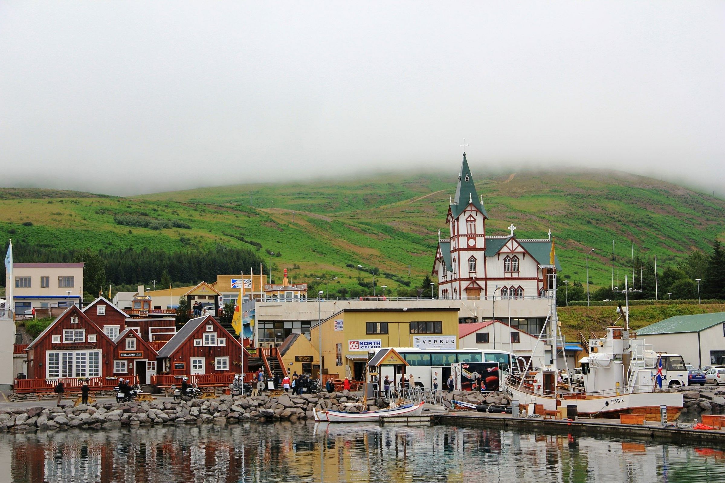 Discovering Paradise: Exploring the Best Parts of Iceland