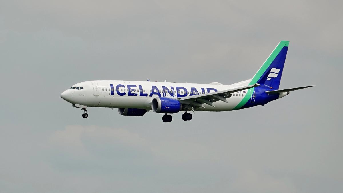 The Complete 2026 Guide To The Public Transport in Iceland
