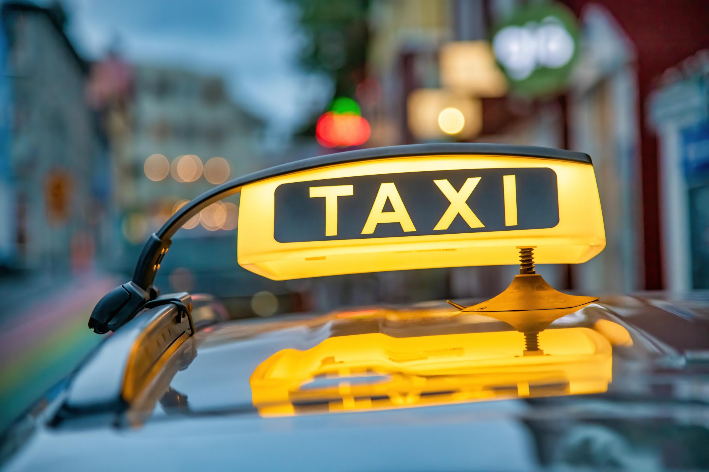 The Complete 2026 Guide To The Public Transport in Iceland