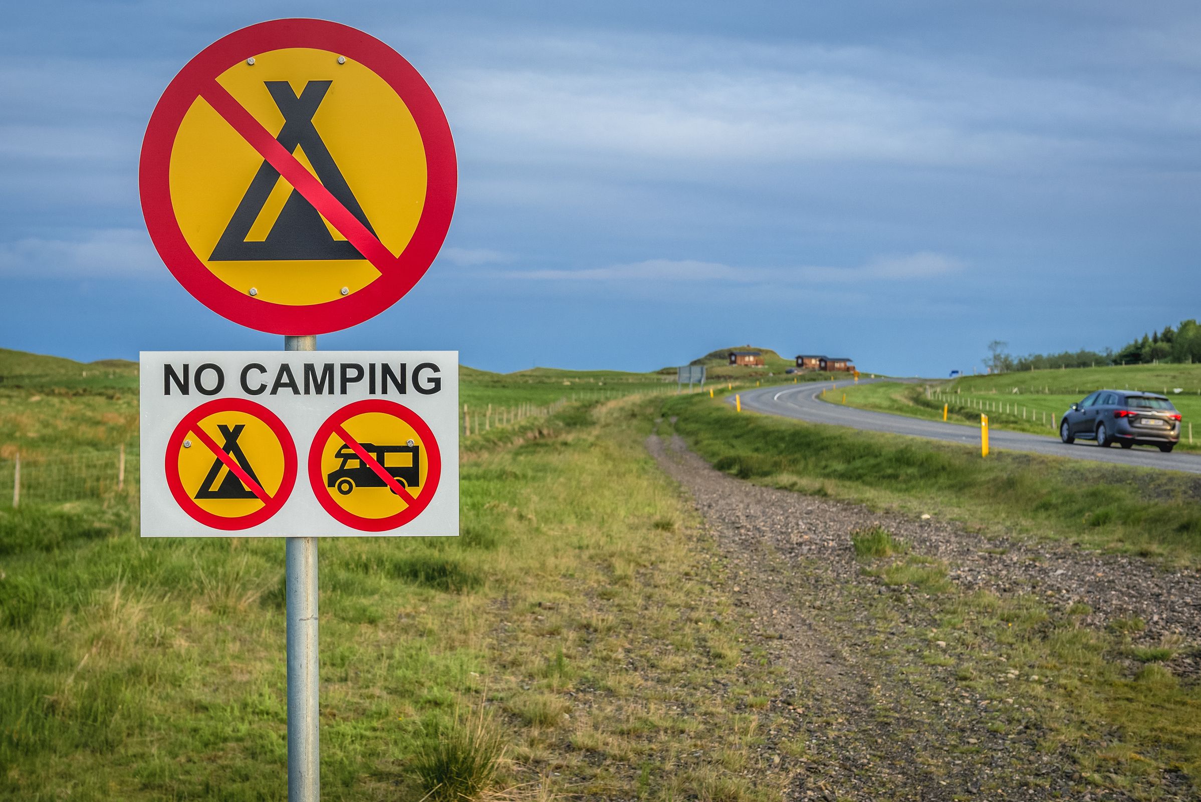 A Full Guide to Road Signs in Iceland: How Are they Different?