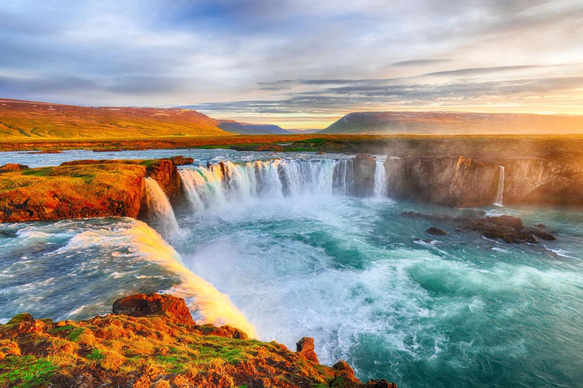 Autumn in Iceland: A Complete Guide For The Fall Season in 2025