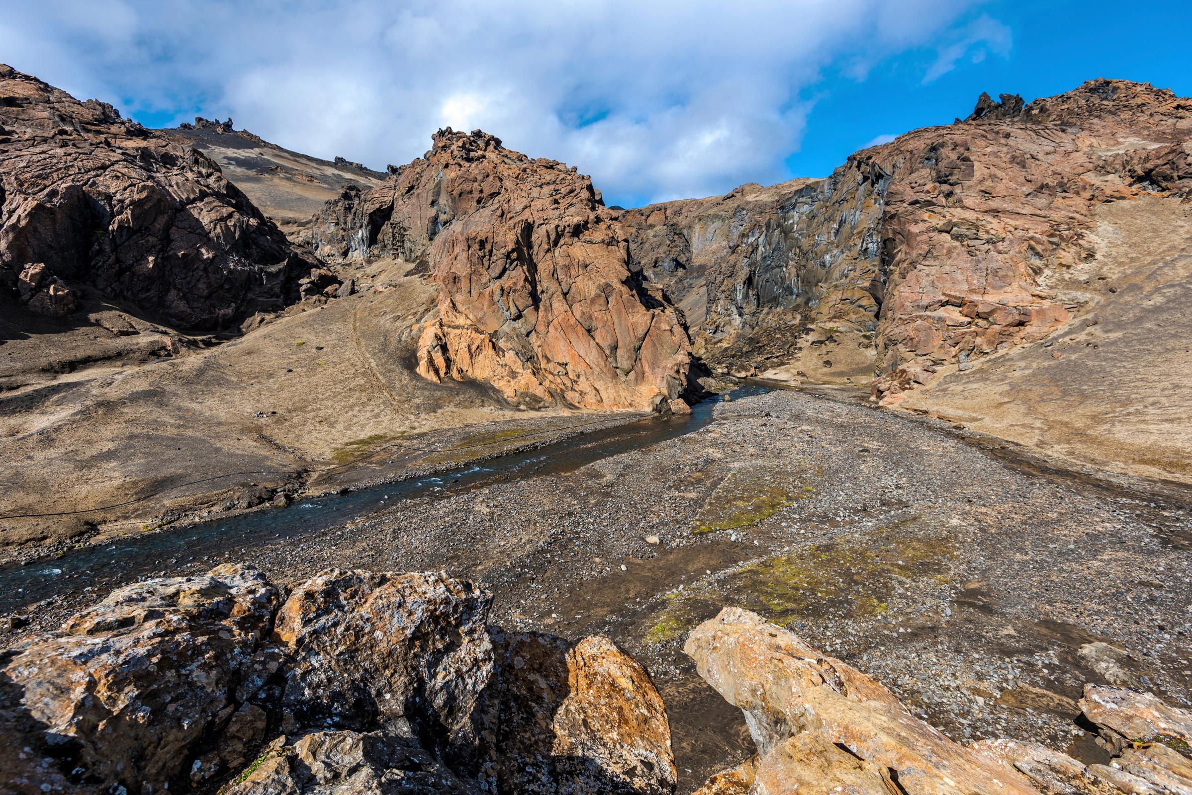 Askja's Full Guide: Iceland’s Remote Volcanic Wonderland