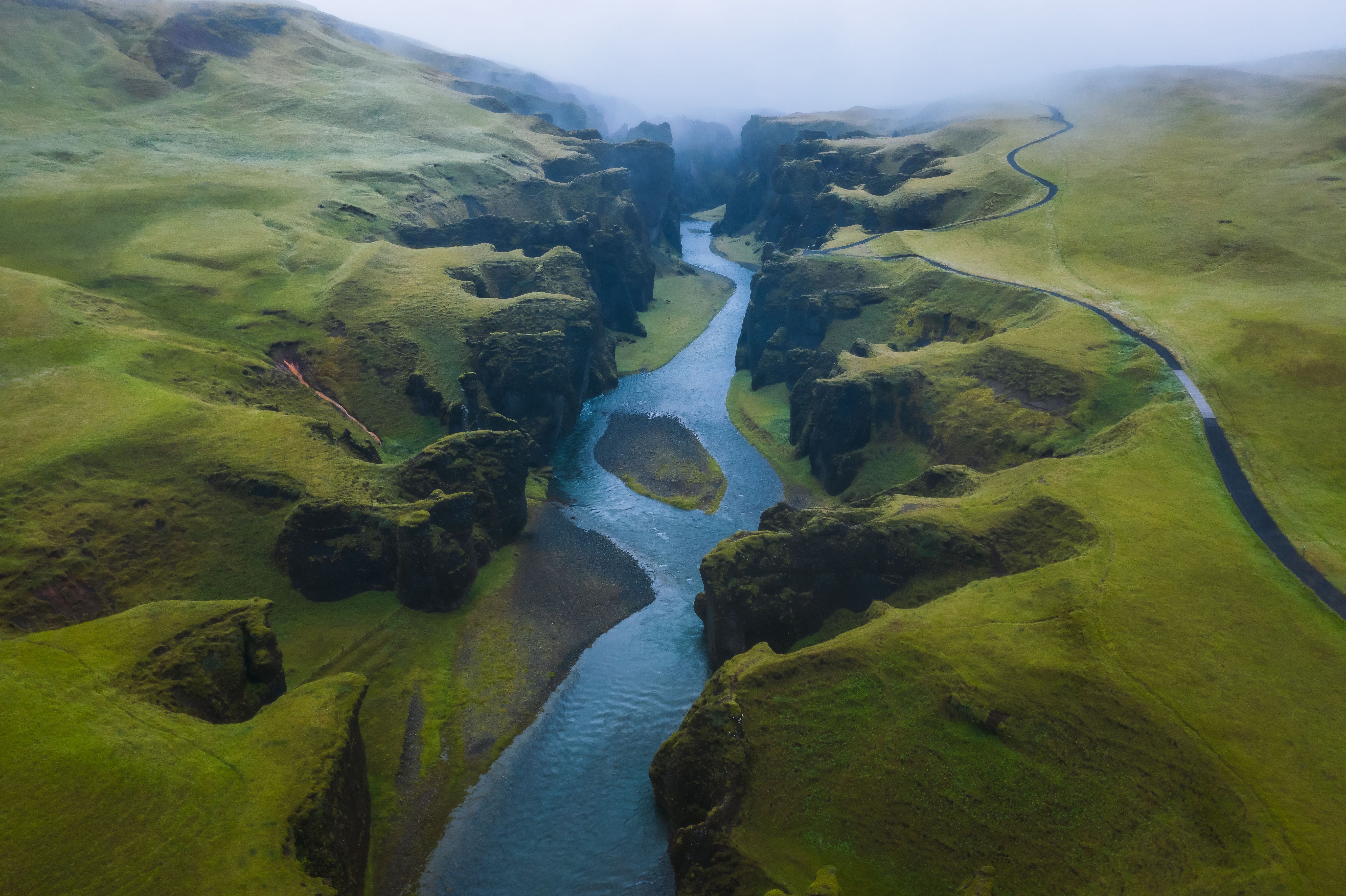 Majestic Ravines: Exploring Iceland's Stunning Canyons
